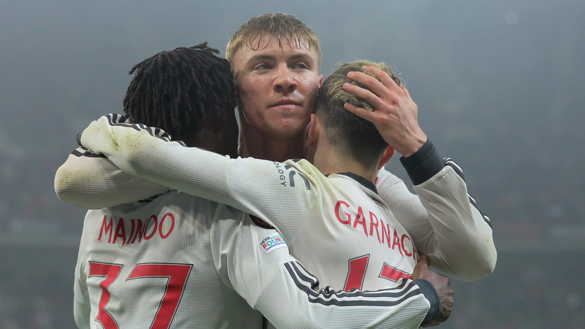 Former Man Utd player says Hojlund 'thrown into the deep end' but has ...