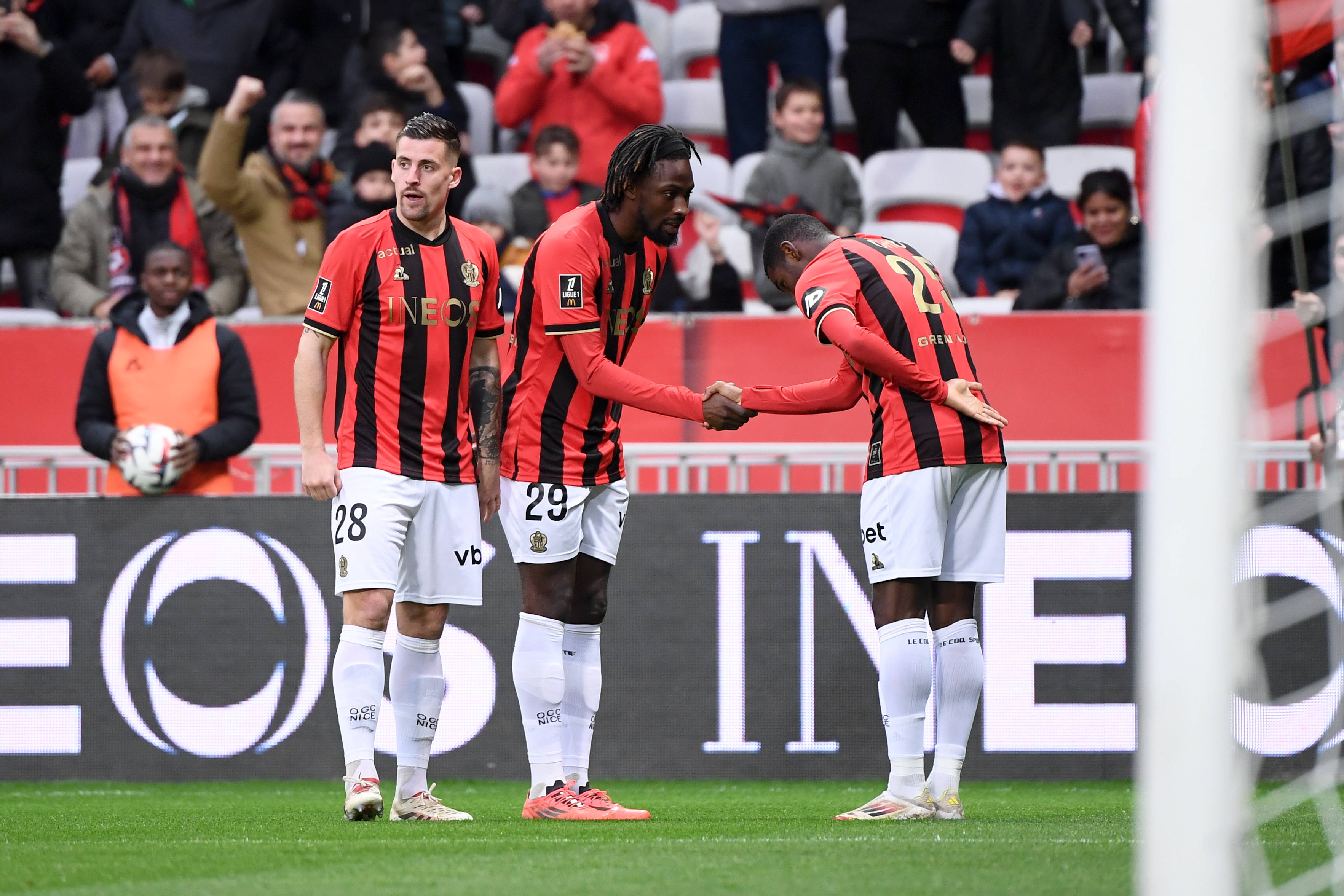 Comment regarder Nice vs Reims ? Date, heure, streaming et comment regarder la Ligue 1 sur DAZN ...