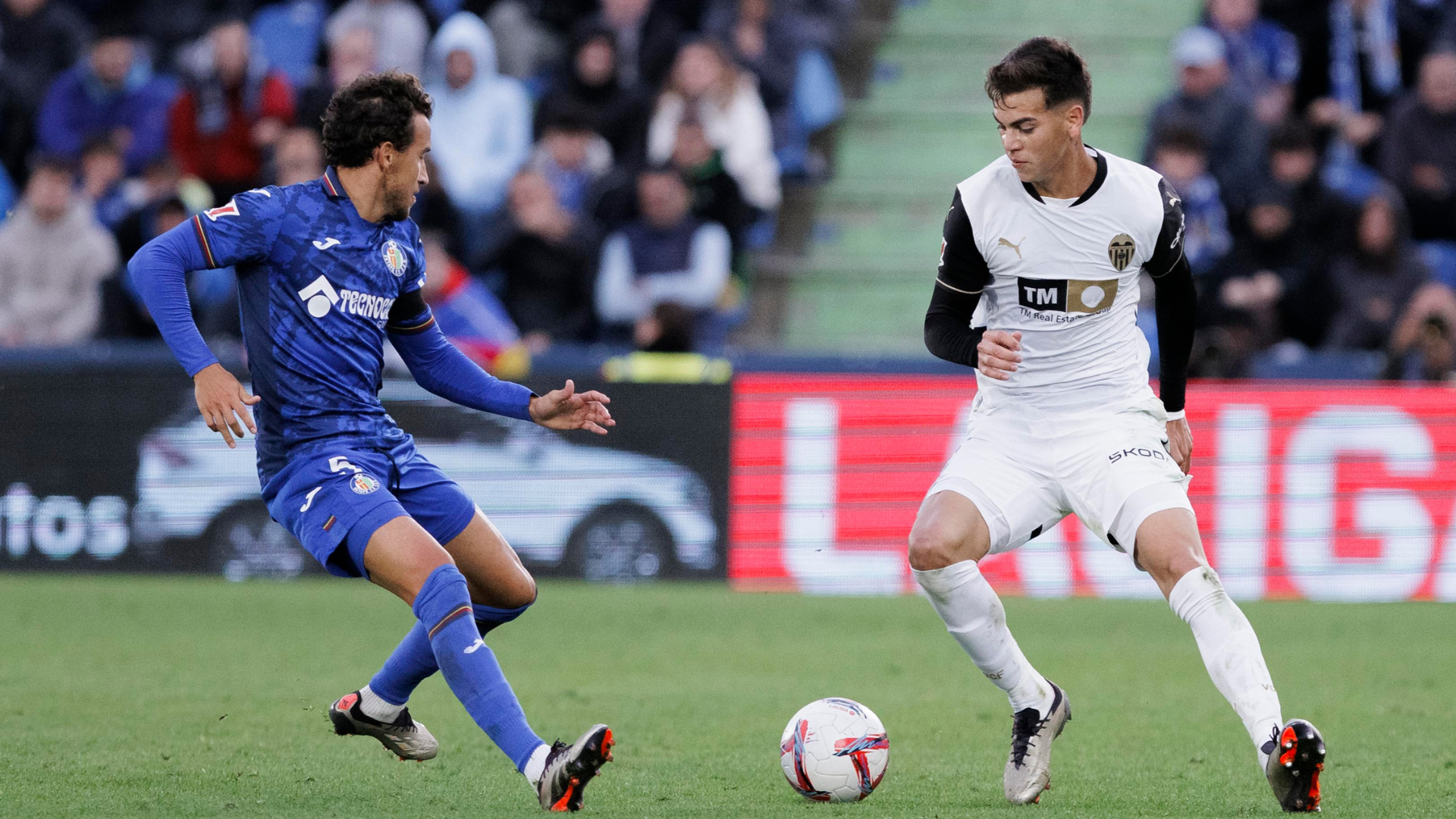 ¿Quiénes son los narradores y comentaristas del Espanyol vs Valencia en DAZN de LALIGA 2024/2025 ...
