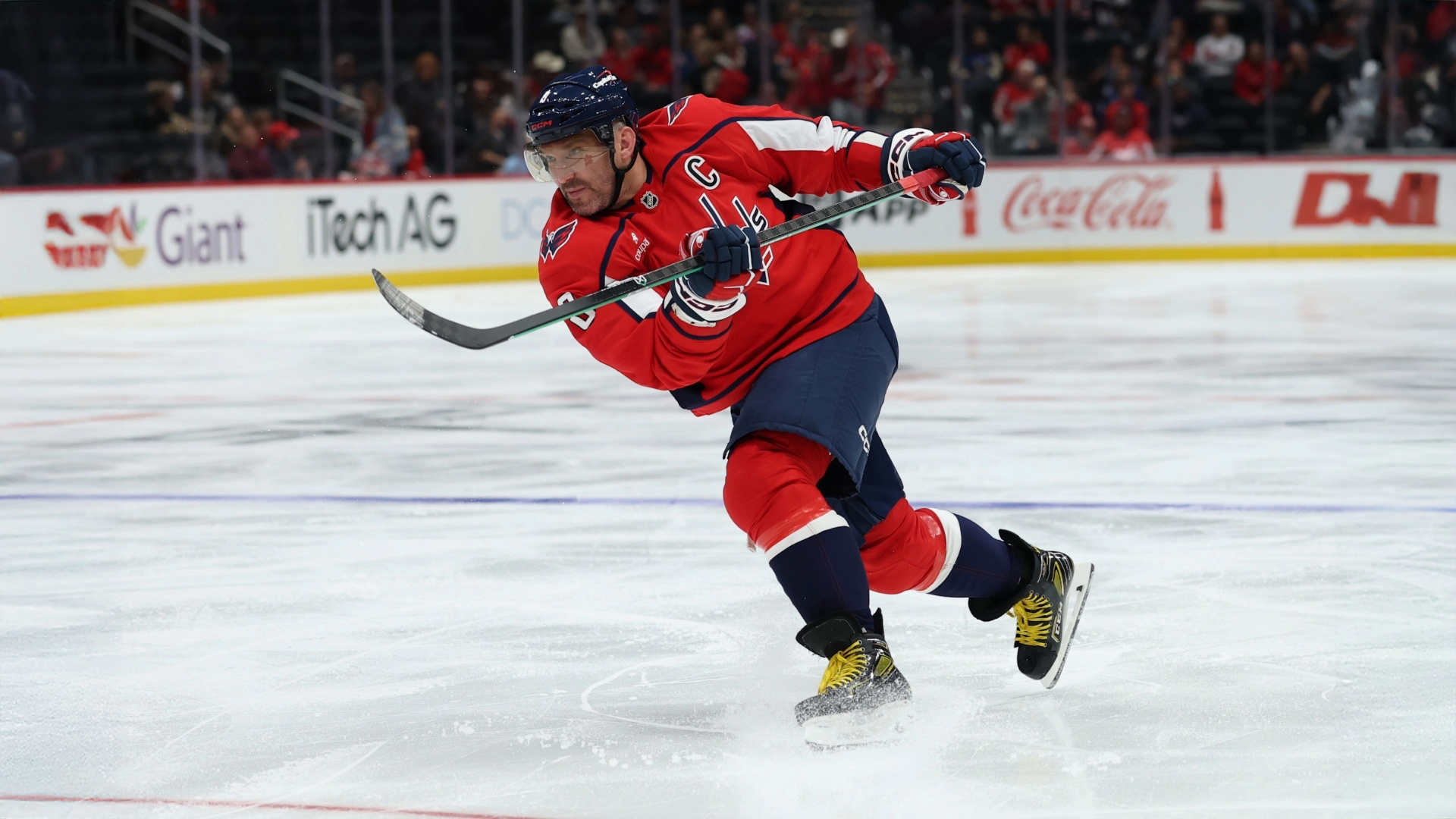 Who scored the most NHL goals in 2024-2025 season? | DAZN News GB