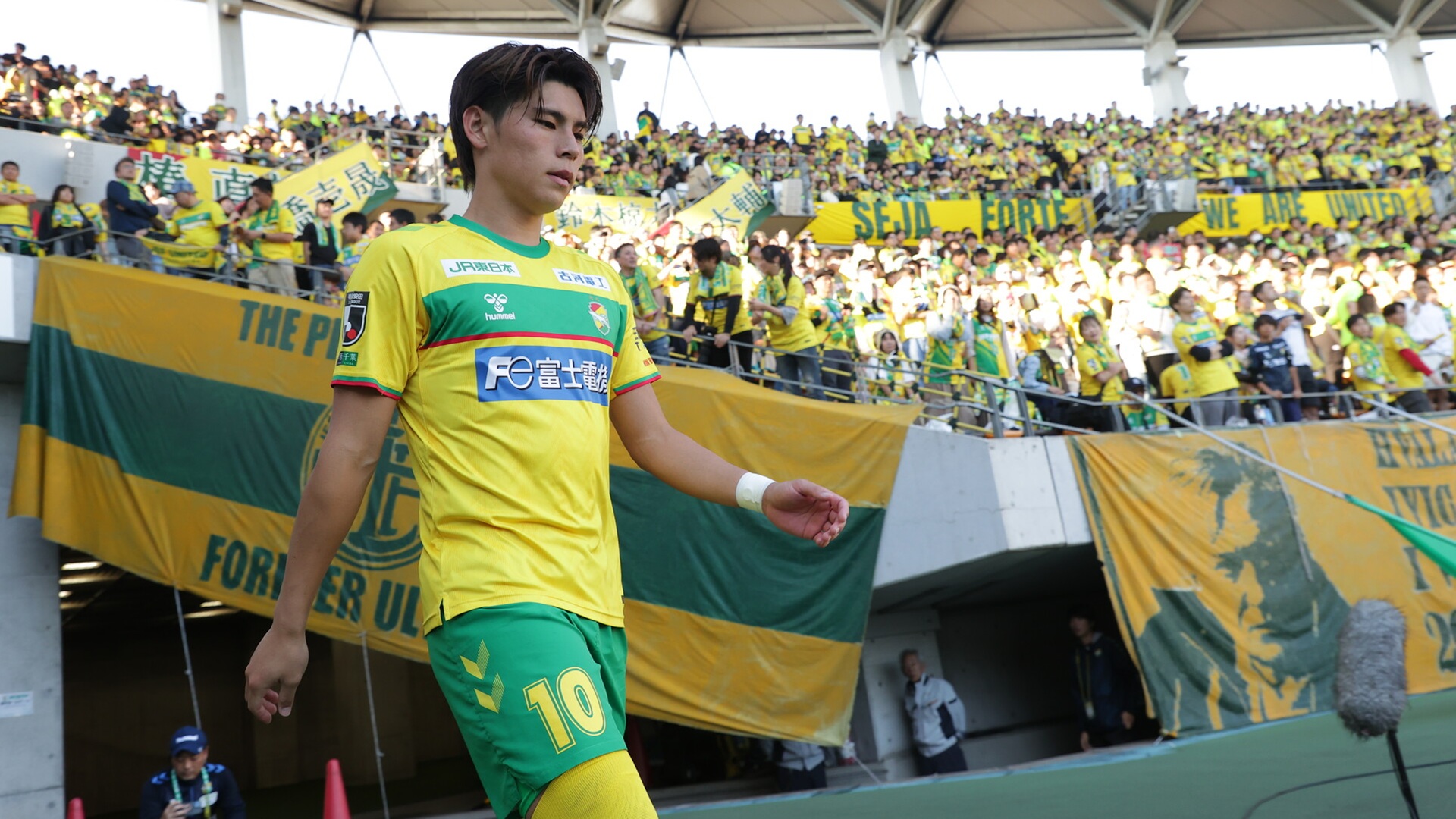 【移籍情報】クラブW杯参戦の浦和が逸材FW補強！ 千葉から昨季J2得点王＆MVPの小森飛絢を完全移籍で獲得「1つでも多くのタイトルを…」 ｜ Jリーグ | DAZN News JP