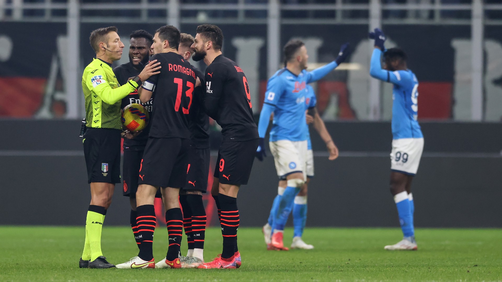 Niederlande vs. Deutschland, Schiedsrichter: Das ist Davide Massa ...