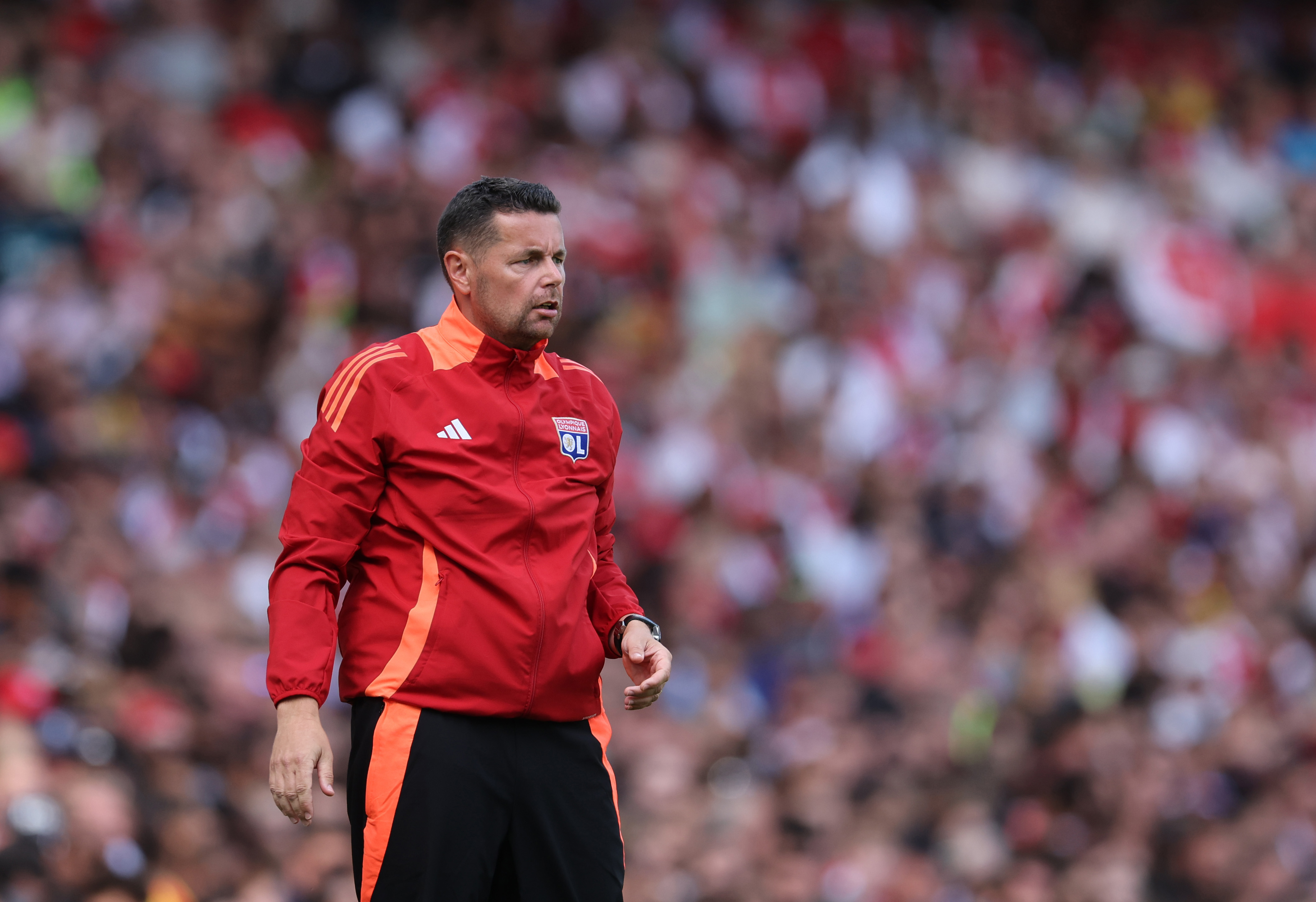 Qui est Pierre Sage ? L'entraîneur derrière le renouveau de Lyon | DAZN ...