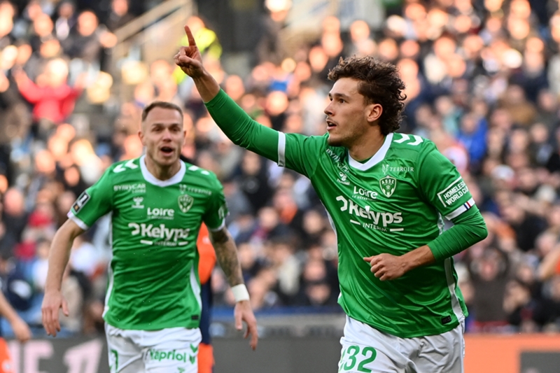 Ligue 1: Lucas Stassin revient sur la faute contre Tolisso | DAZN News FR