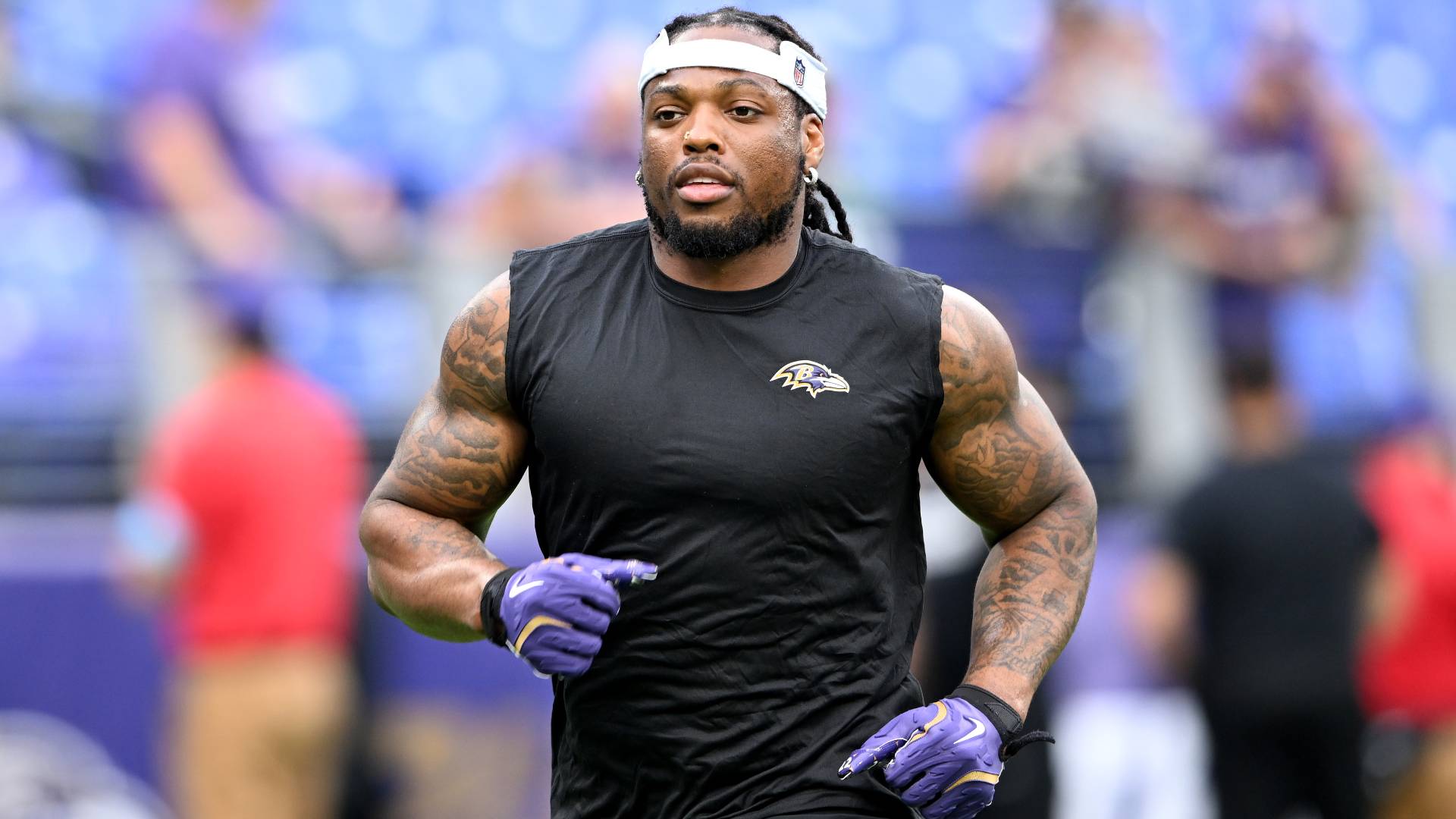 Derrick Henry passes NFL legend for sixth all-time in rushing touchdowns with this stiff-arm TD ...