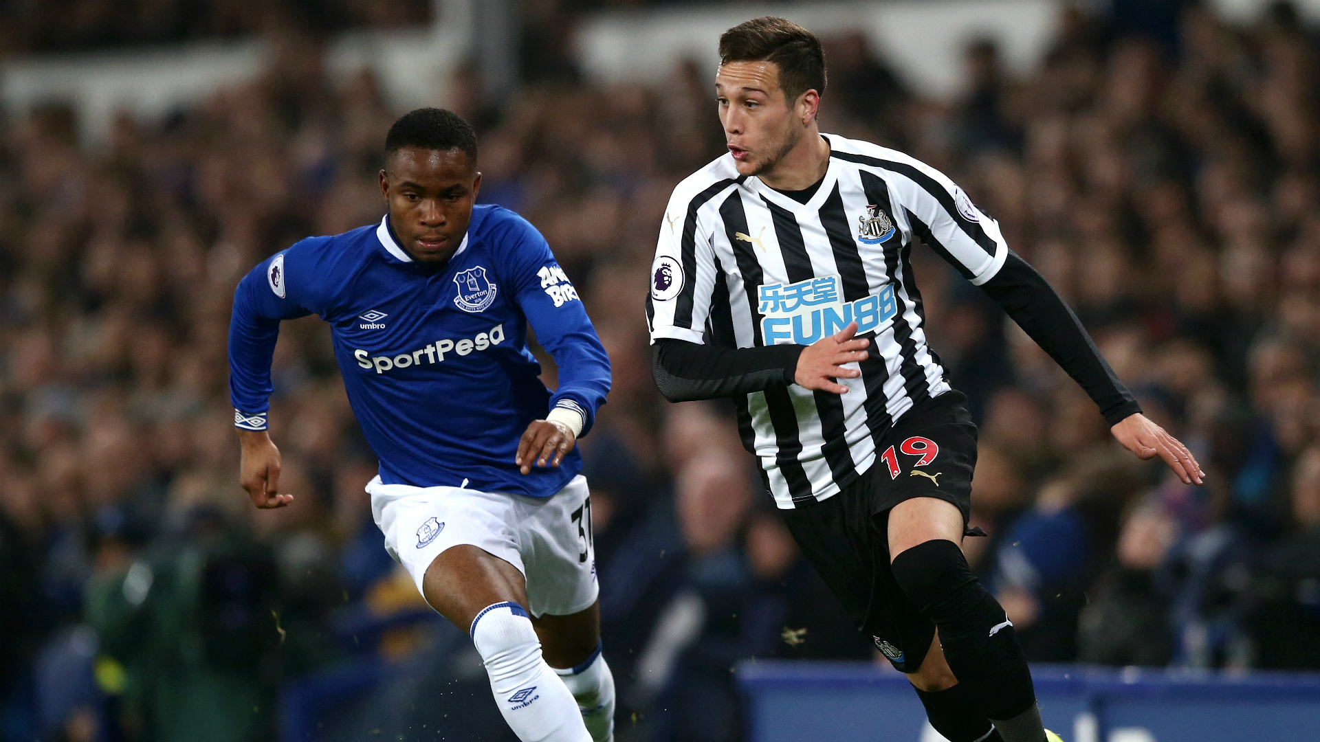 Everton winger Lookman relishing playing with freedom under Silva ...