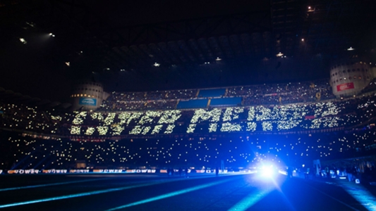 Derby, coreografia con insulto dalla Curva del Milan: "Inter merda ...