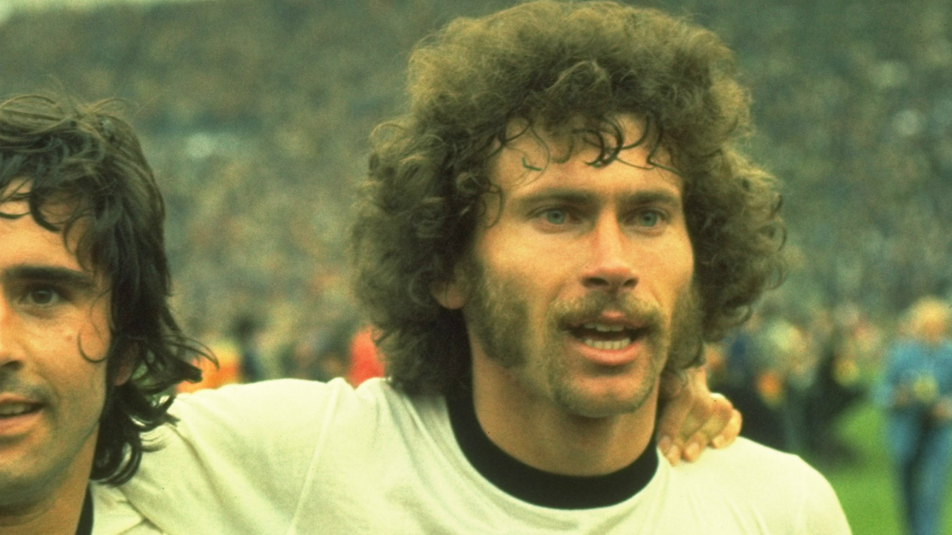 Os 20 defensores mais goleadores da história do futebol | Goal.com