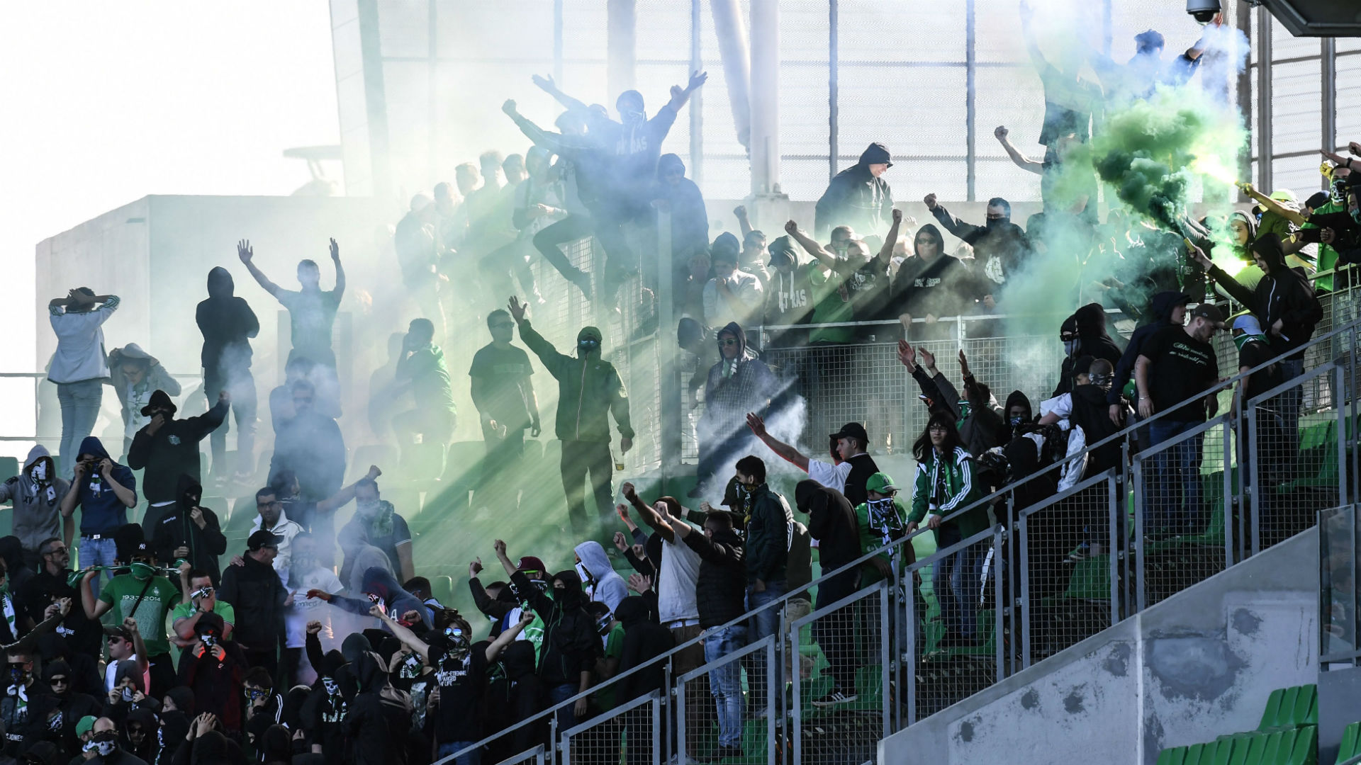 Thousands of ultras invade stadium during Saint-Etienne fixture being ...