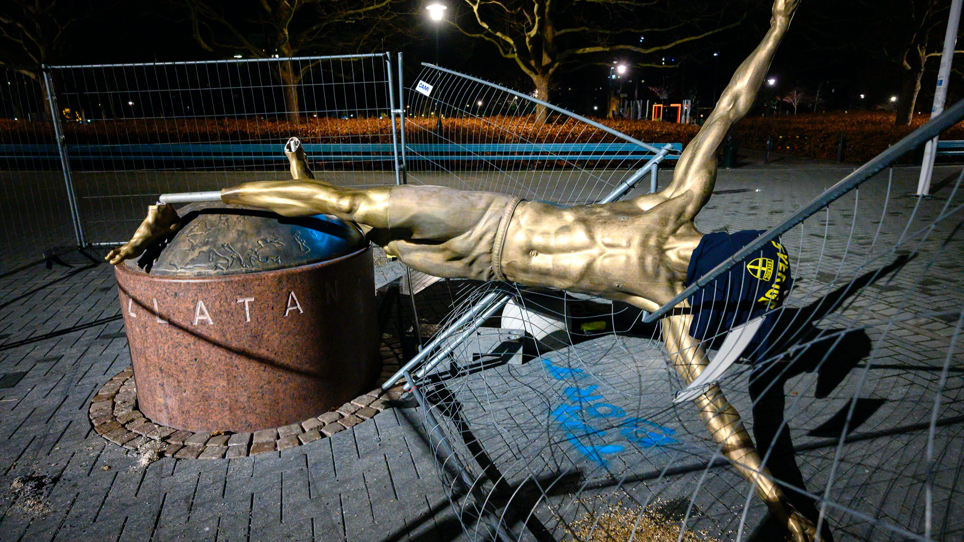 Zlatan statue vandalised and sawn off at the ankles outside Malmo ...