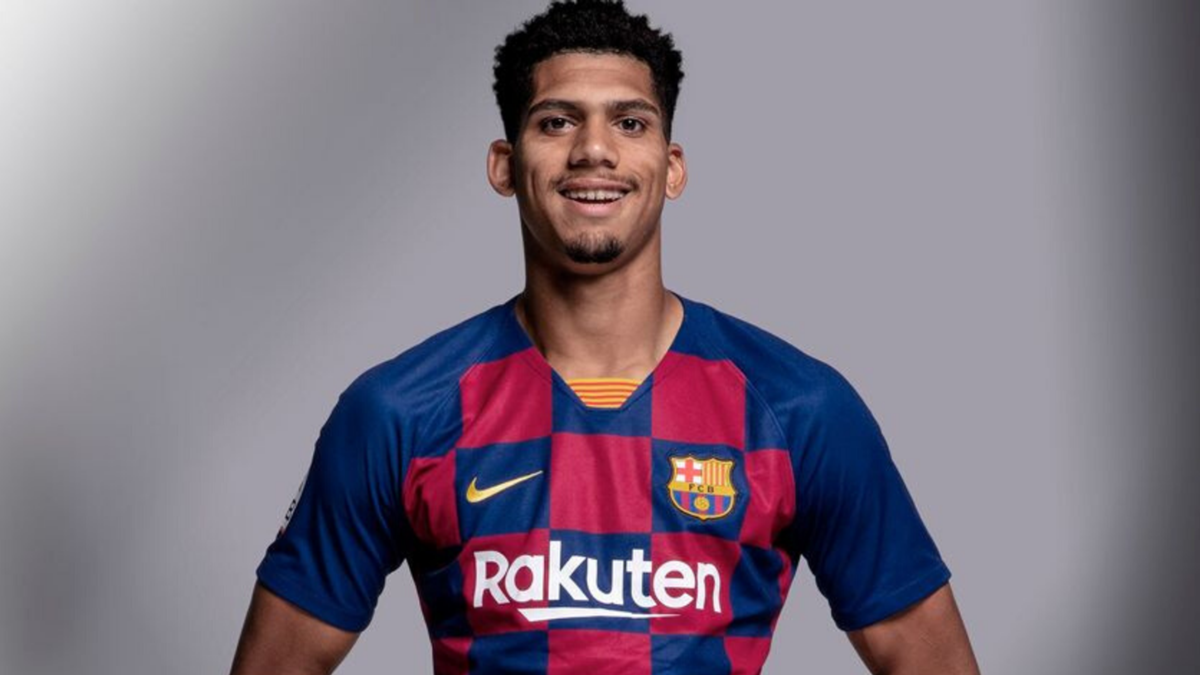 ¿Quién es Ronald Araujo, el central del Barcelona que juega contra la ...