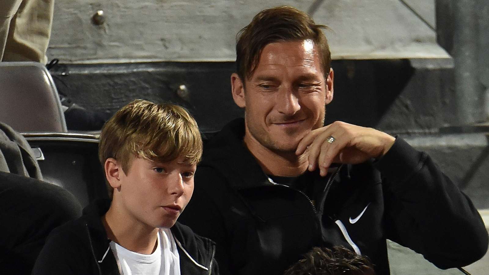 トッティ氏、U-14ローマで活躍する長男に告白「別のスポーツをして欲しかった」 | Goal.com