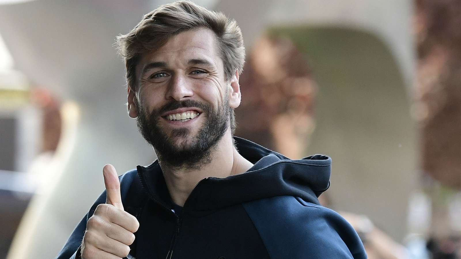 Fernando Llorente transfer: Striker arrives in Italy ahead of Napoli ...