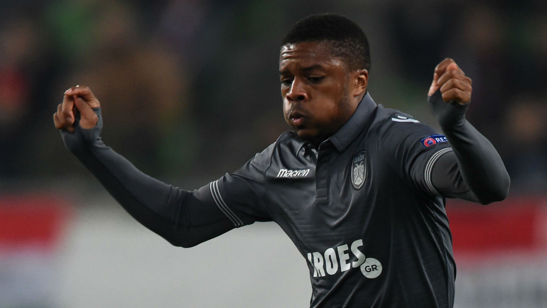 Akpom: Middlesbrough sign Nigerian and former Arsenal forward ...
