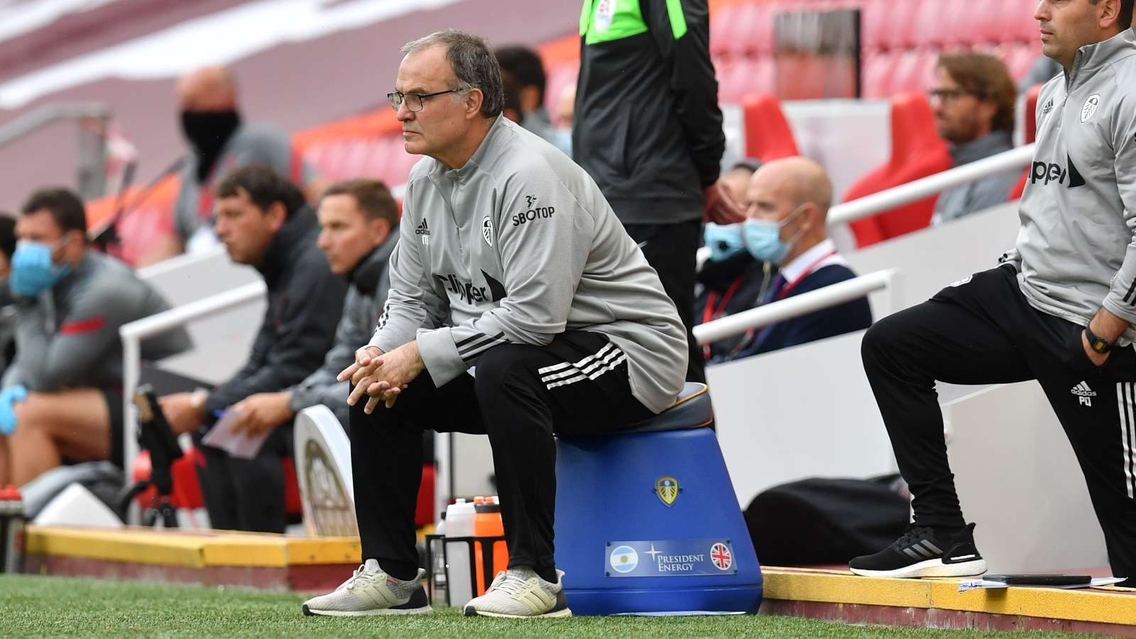 Why does Marcelo Bielsa sit on a bucket on the sidelines? | Goal.com