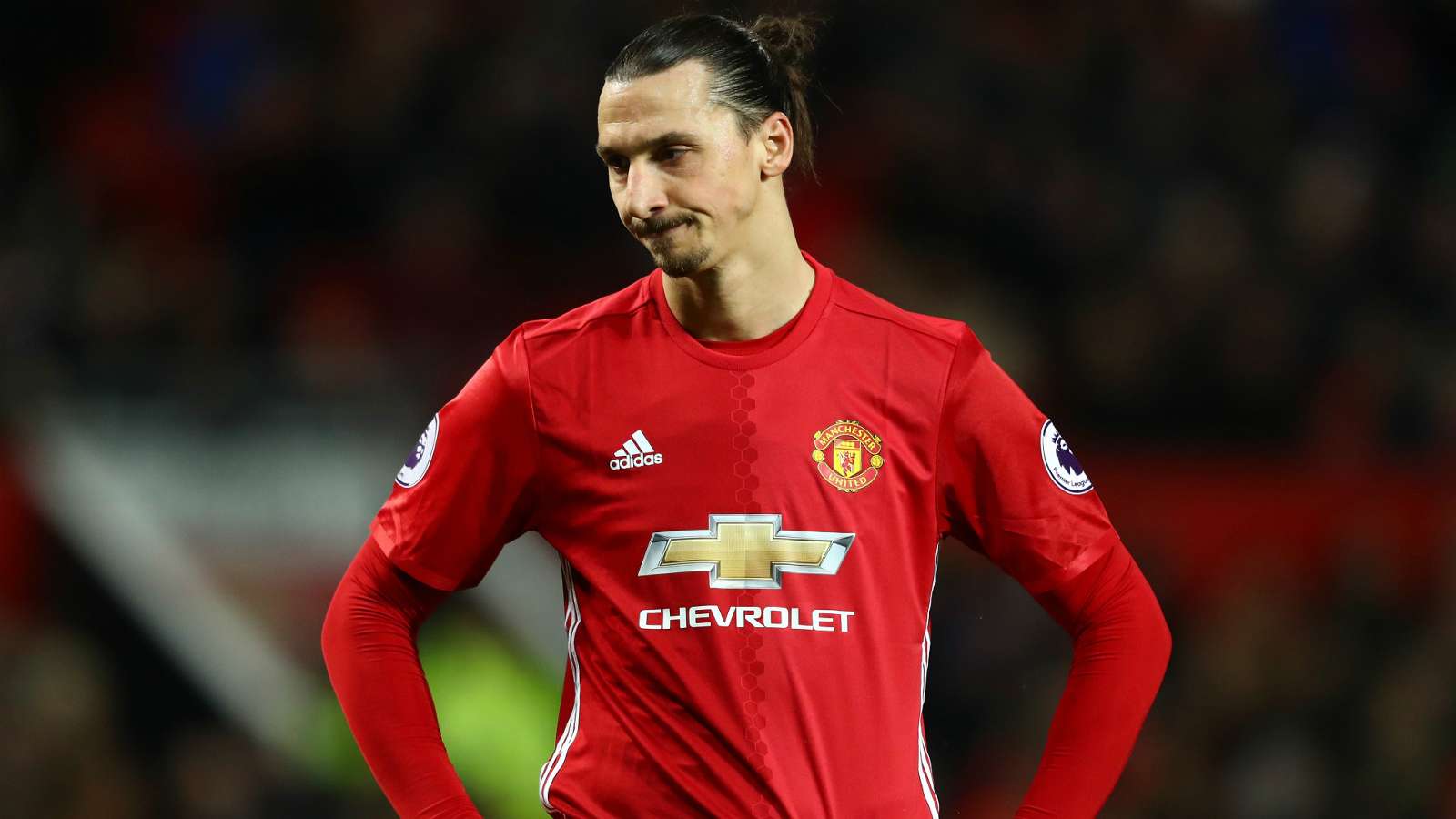 Ibra: Còn nhiều vấn đề giữa tôi và Man Utd | Goal.com