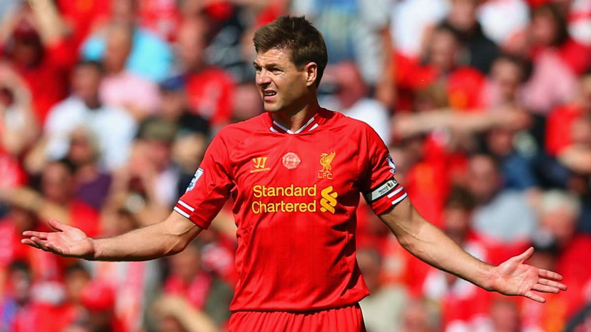 Steven Gerrard slip: Liverpool captain's unfortunate mistake, reaction ...