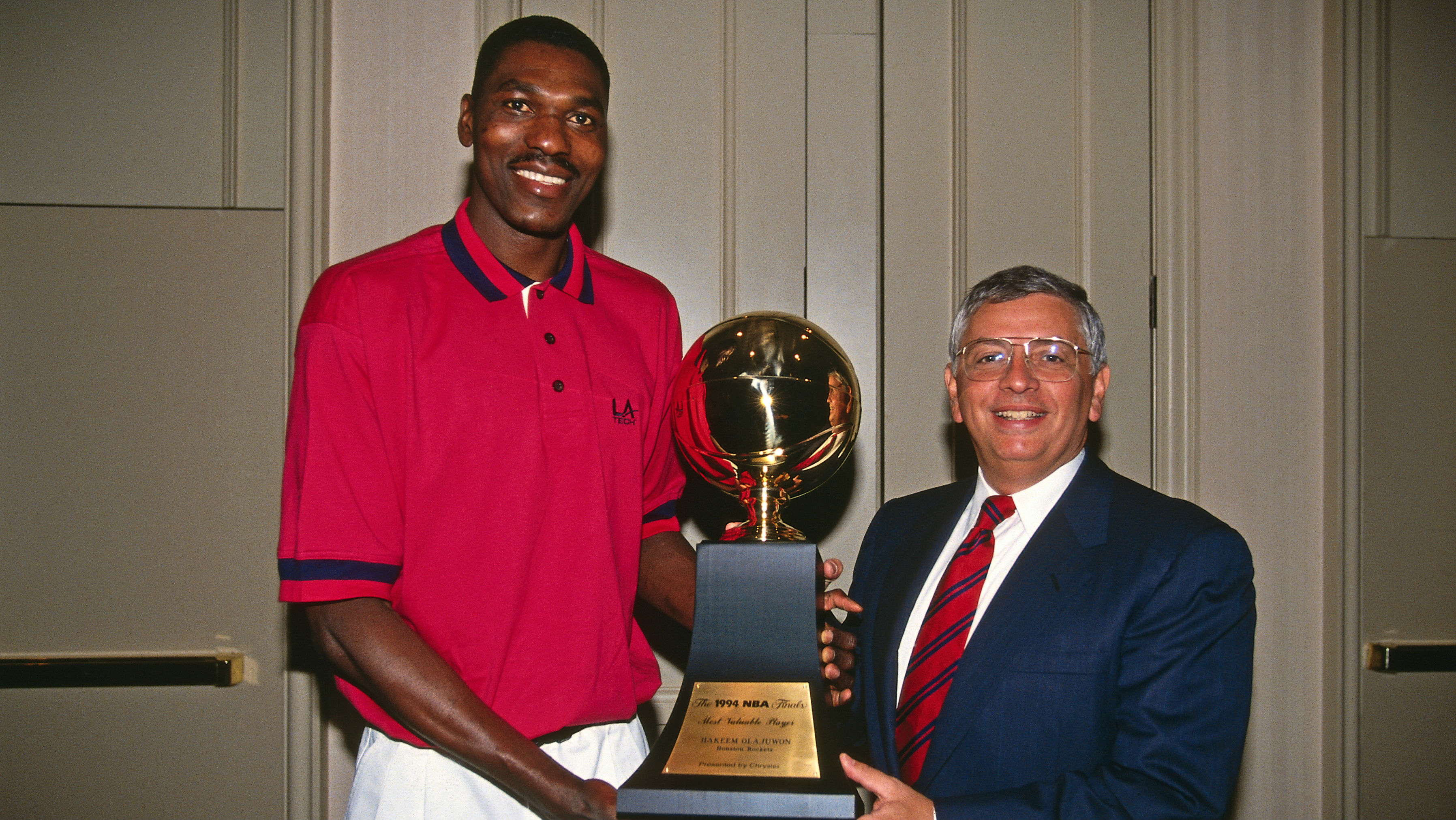 Hakeem Olajuwon y los premios obtenidos en 1994: MVP, MVP de Finales y ...
