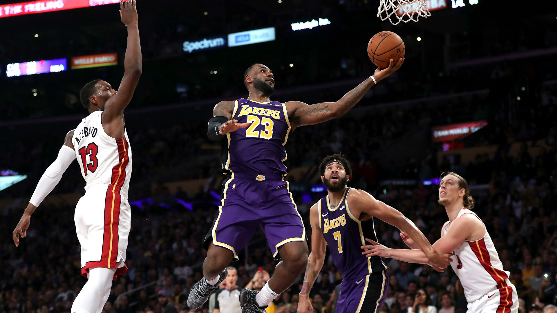 LeBron James becomes third player in NBA history with 1,000 career 20 ...