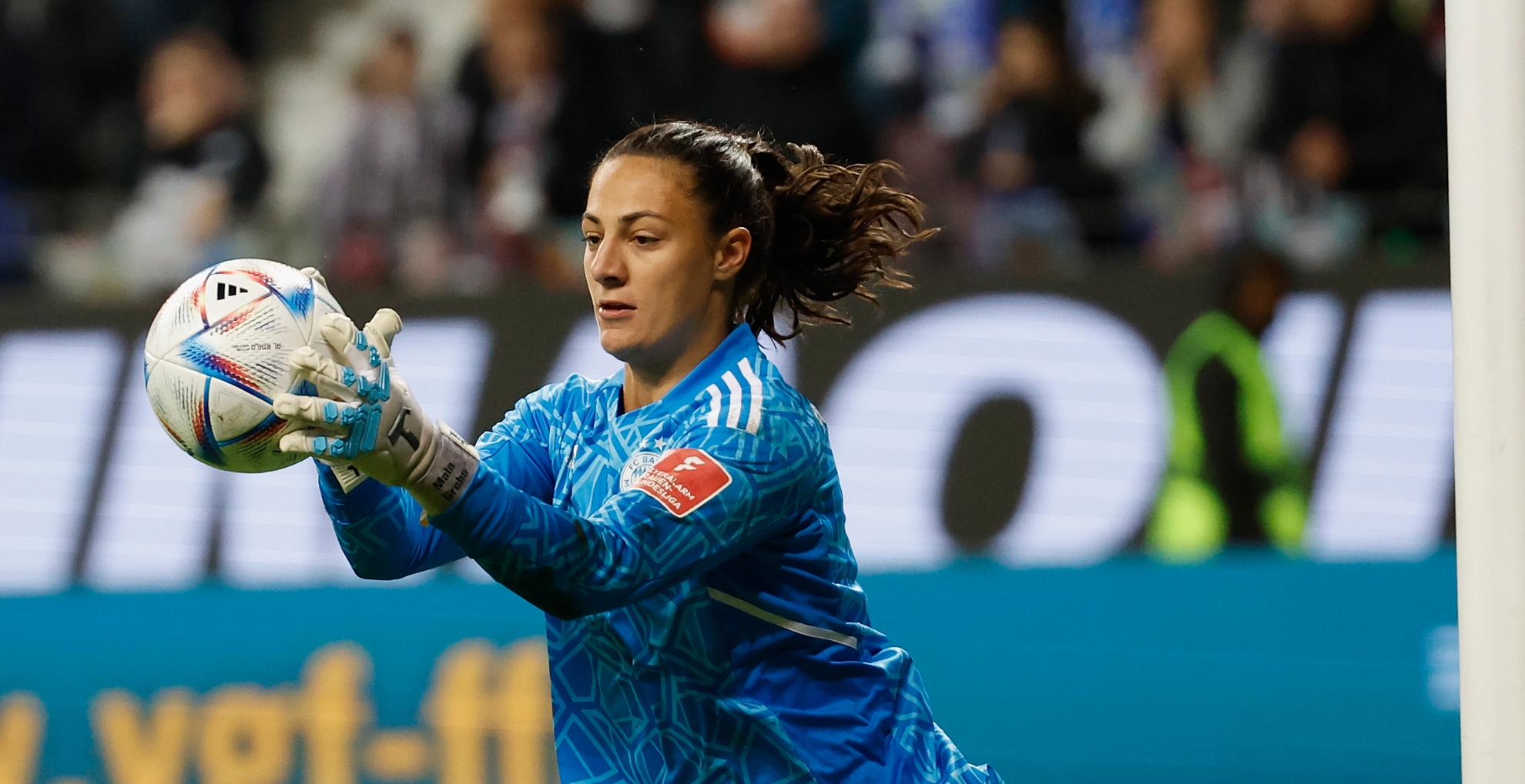 "Smarte Persönlichkeit": Bayern verlängert mit Grohs | DAZN News DE