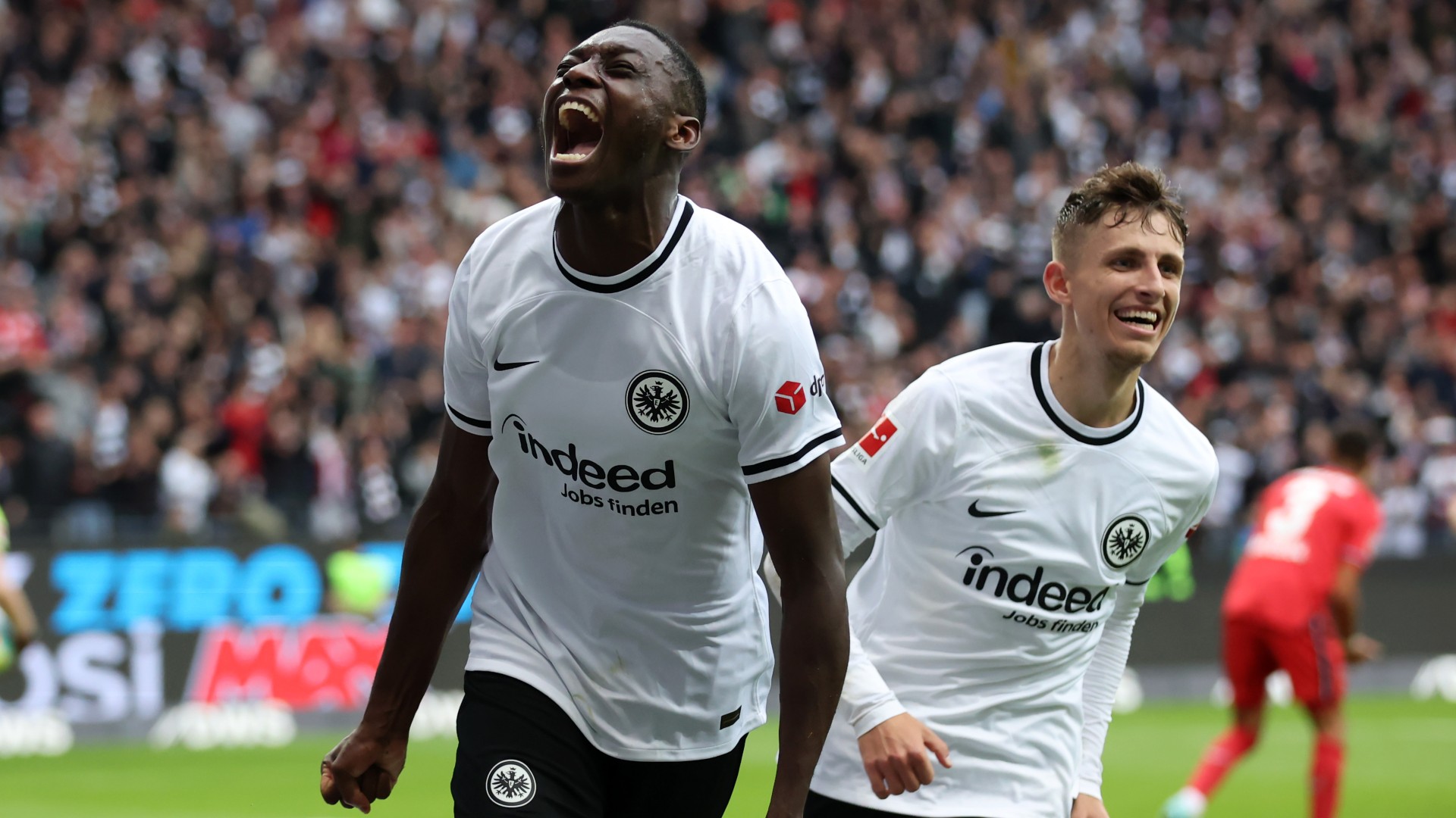 Frankfurter wollen "nicht als Touristen" nach Neapel | DAZN News DE