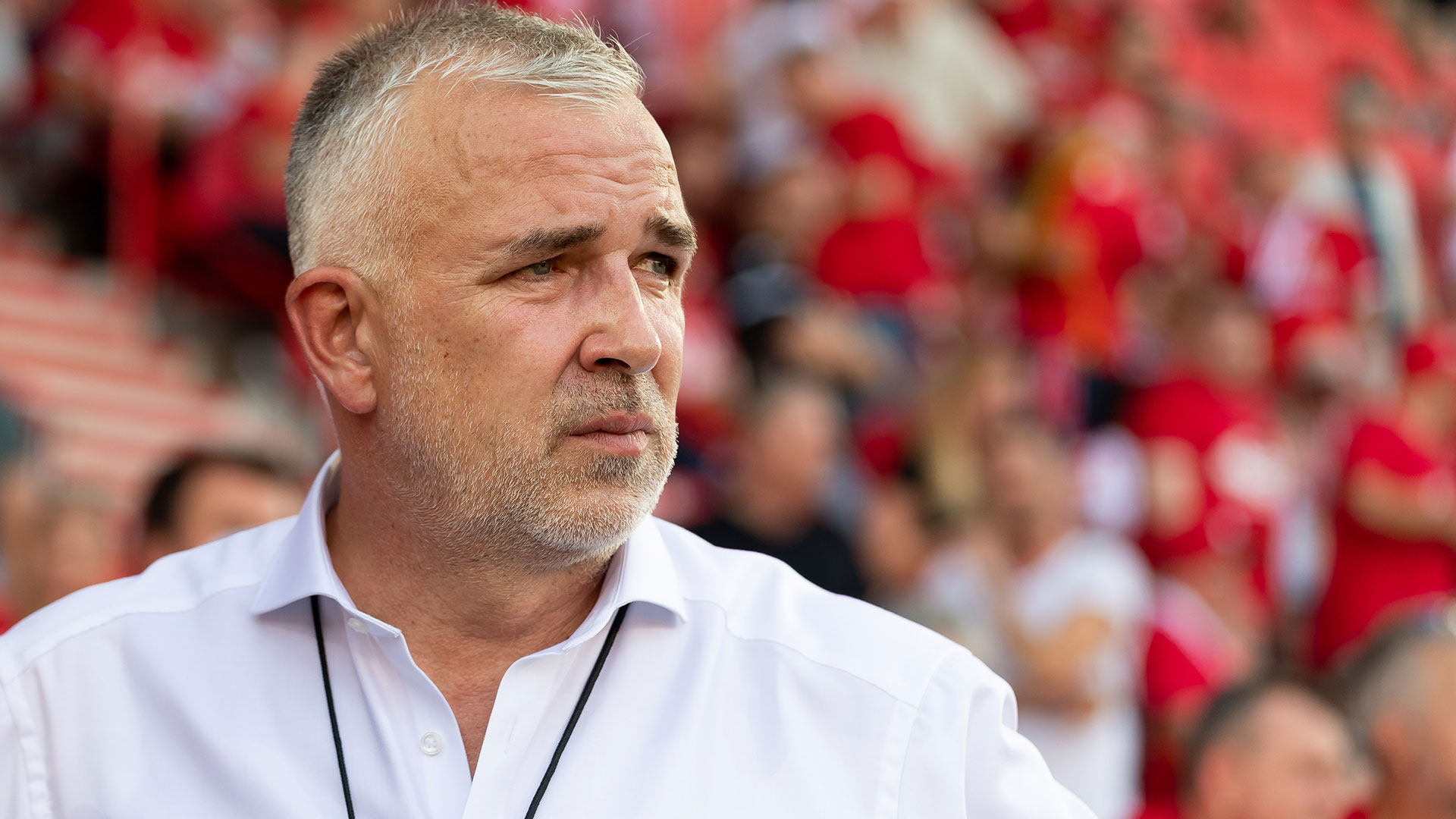 Zingler zu Ausschluss der Eintracht-Fans: "Katastrophale Entwicklung ...