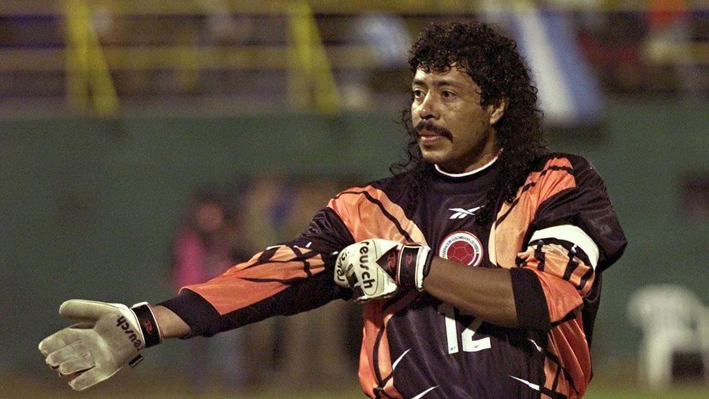 René Higuita, 'El Loco' che ha rivoluzionato il ruolo del portiere ...