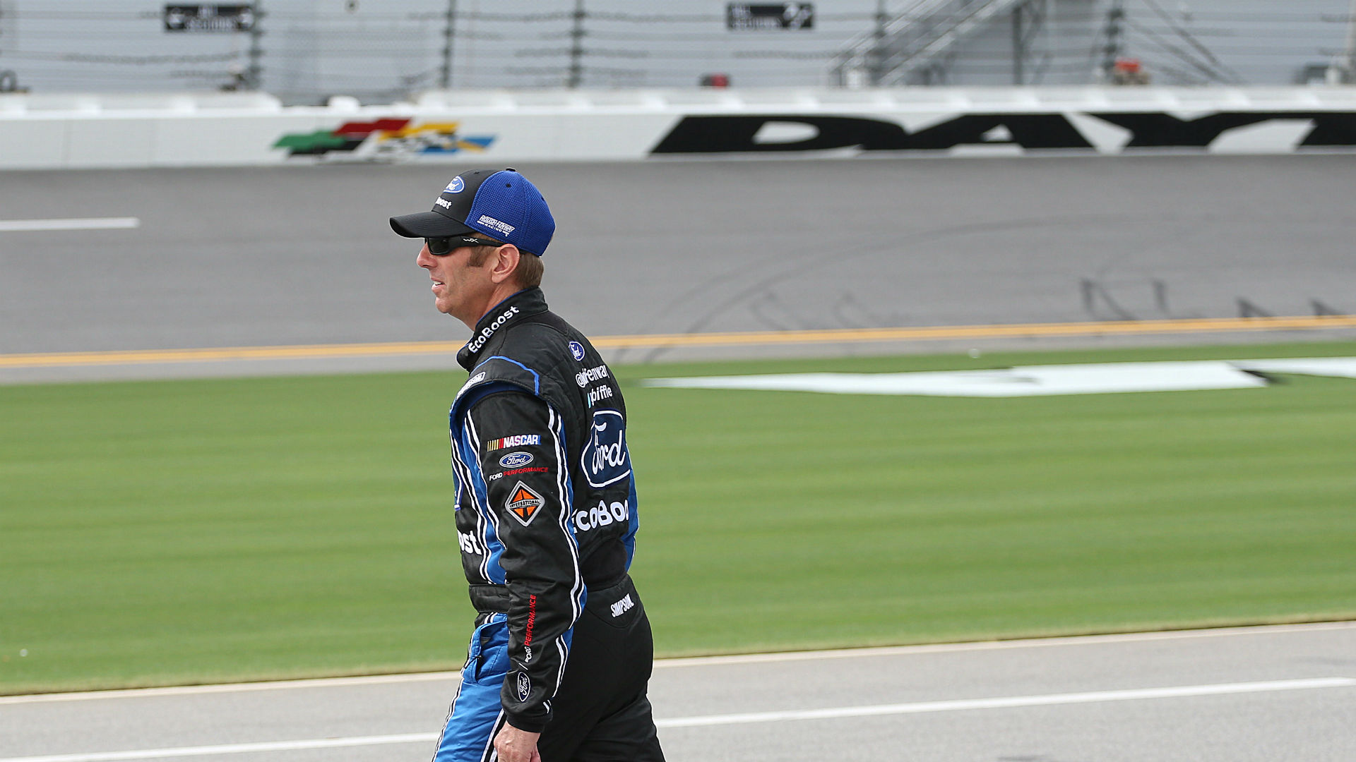 Greg Biffle wins Sprint Cup pole at Daytona | Sporting News