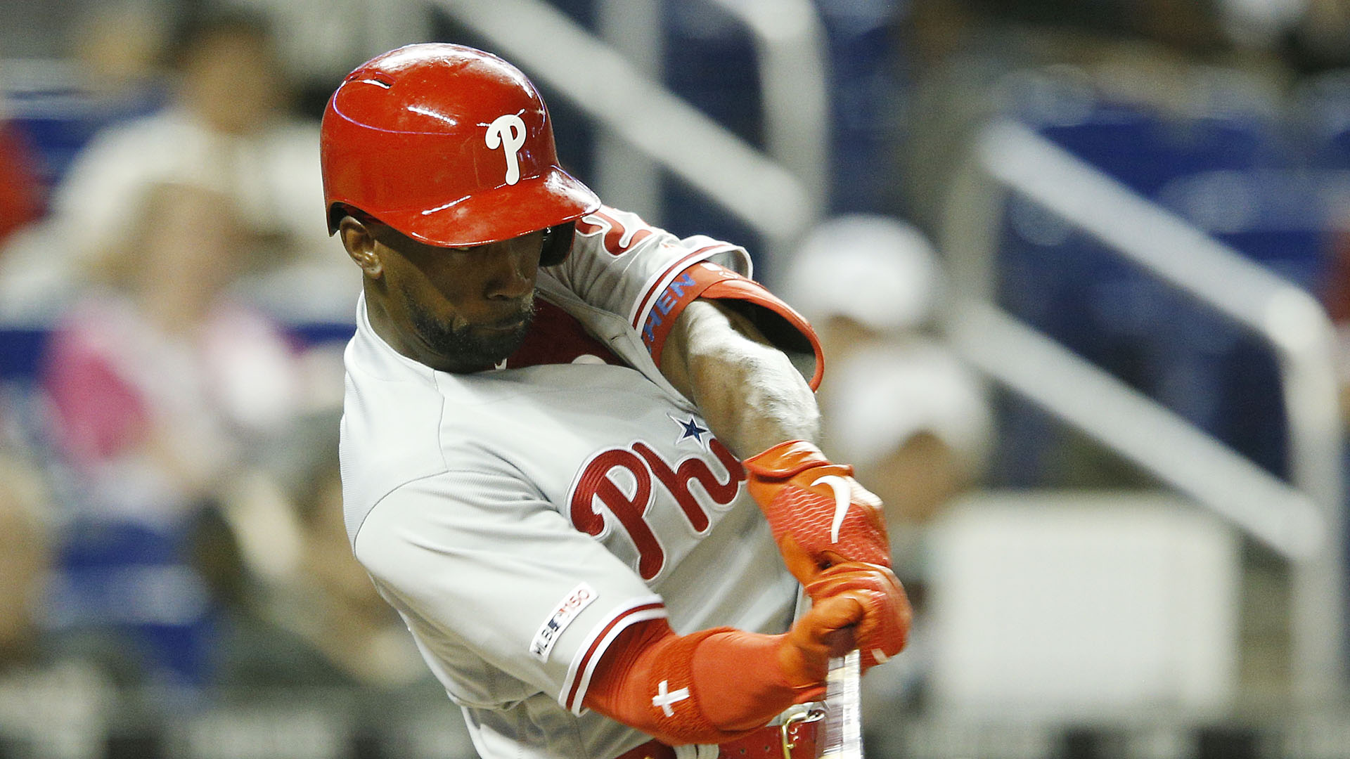 Andrew McCutchen injury update: Phillies outfielder hurt on swing ...