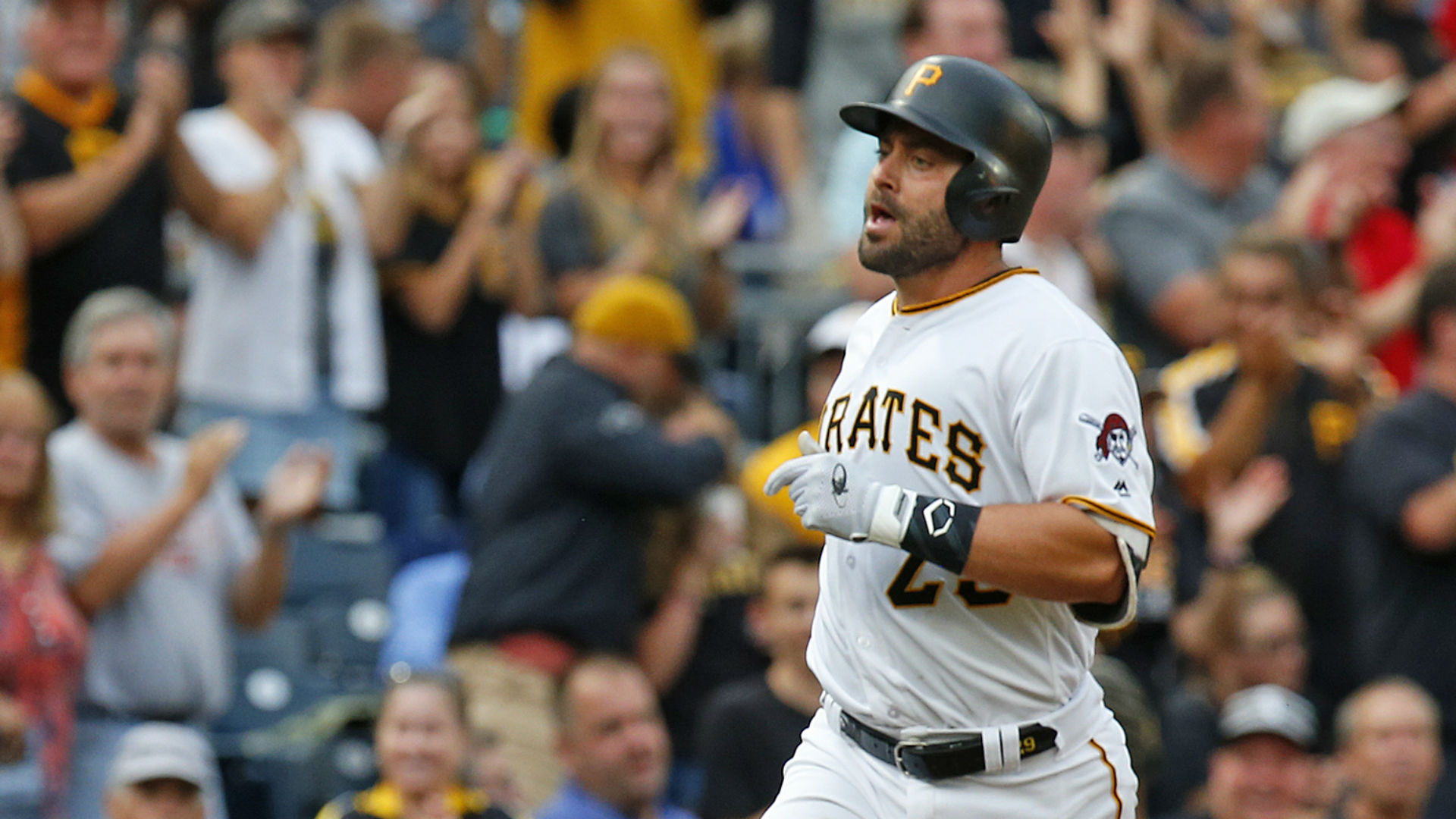 Francisco Cervelli reportedly will sign with Braves after Pirates ...