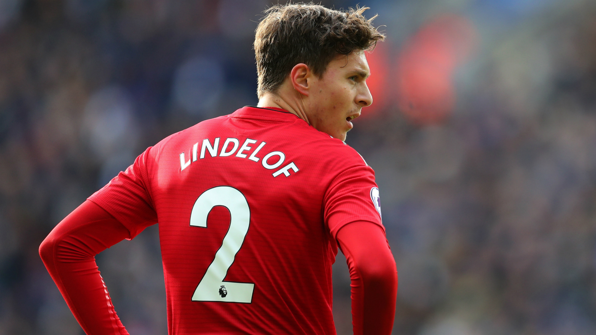 Victor Lindelof signs new Manchester United contract | Sporting News ...
