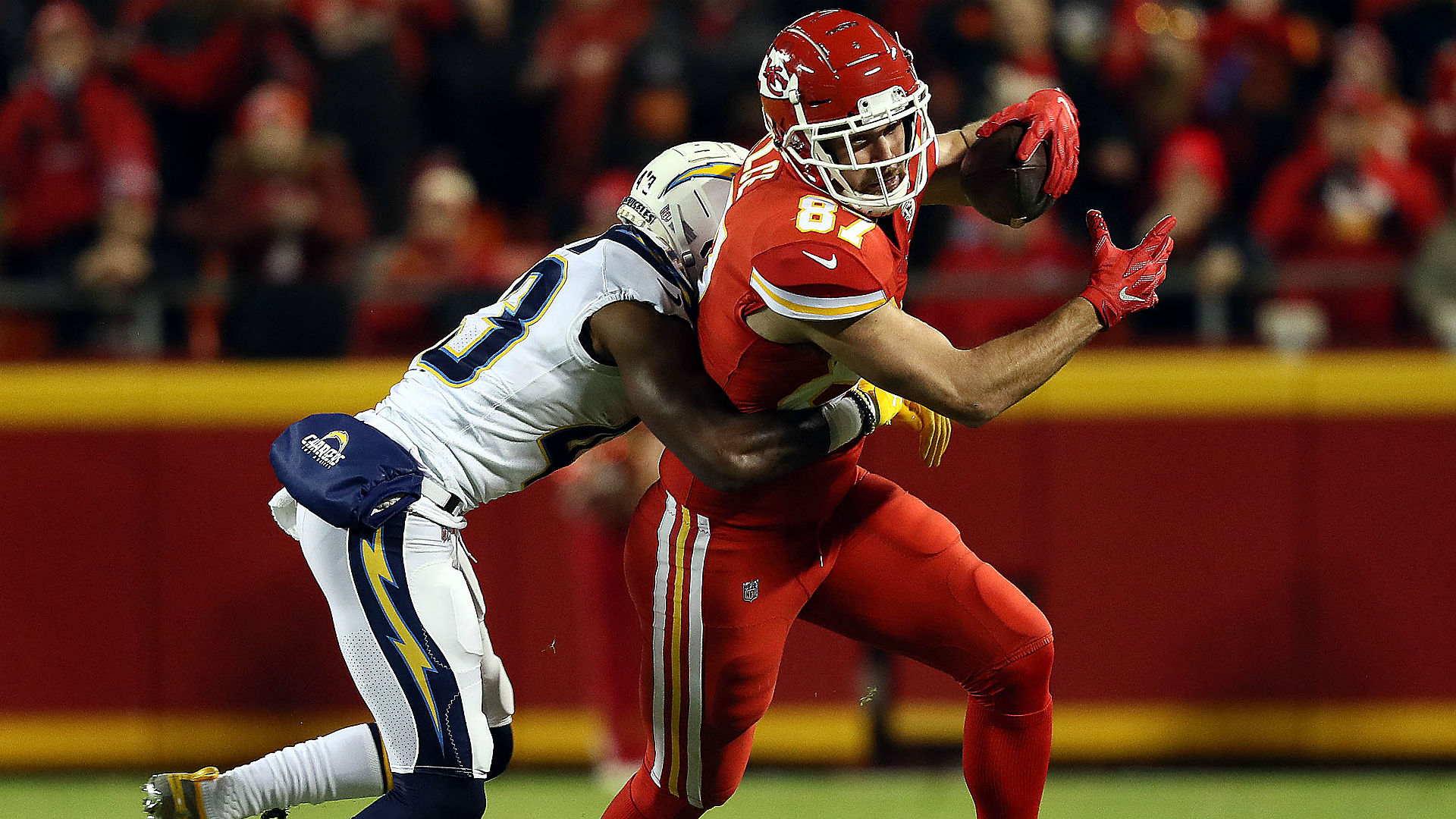 Chiefs TE Travis Kelce makes $750k catch | Sporting News Canada