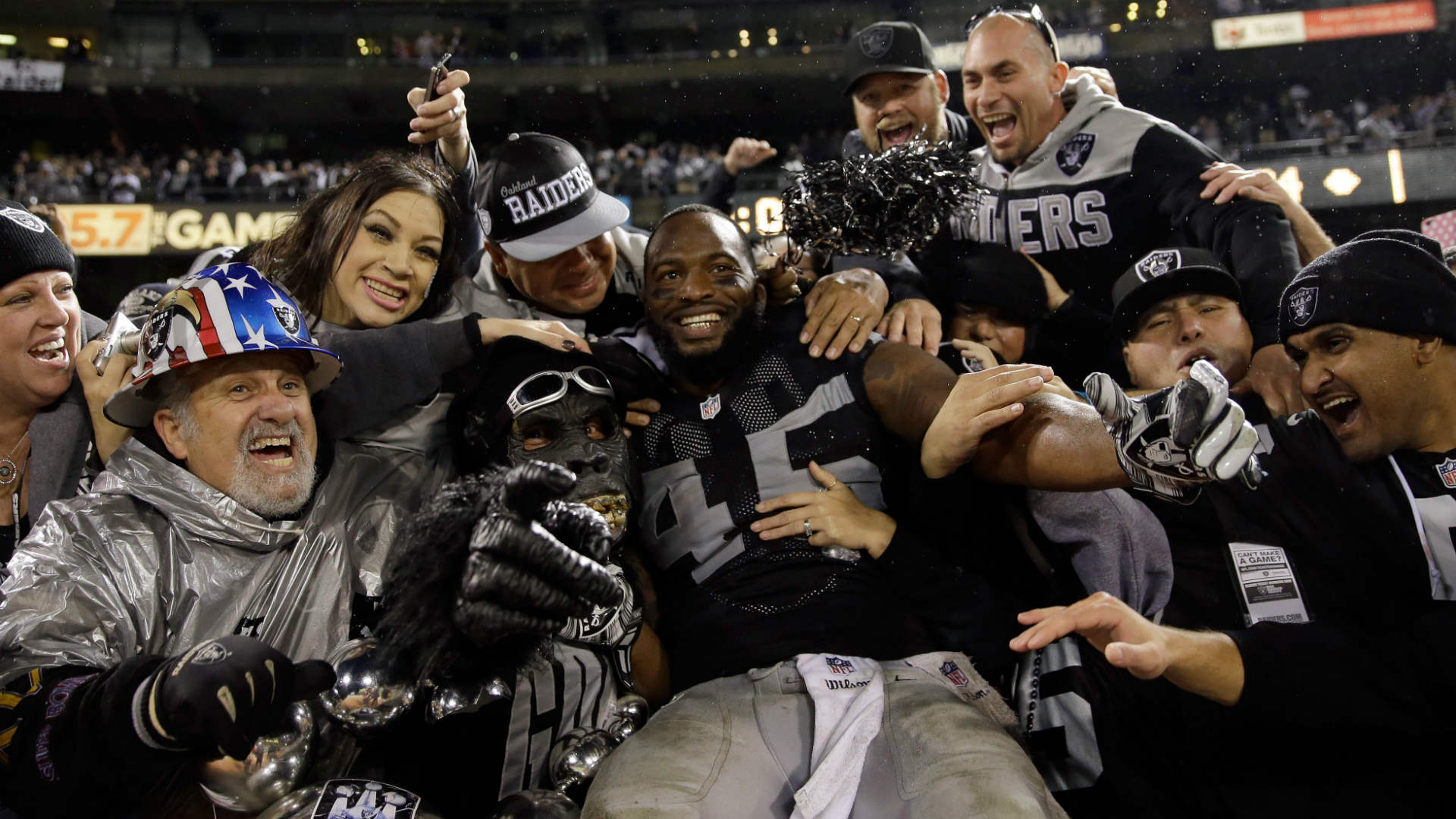 Las Vegas strip club offers Raiders free lap dances for relocation ...