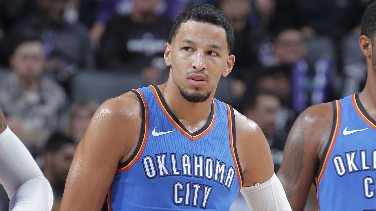 Thunder's Andre Roberson taken off court on stretcher after scary fall ...