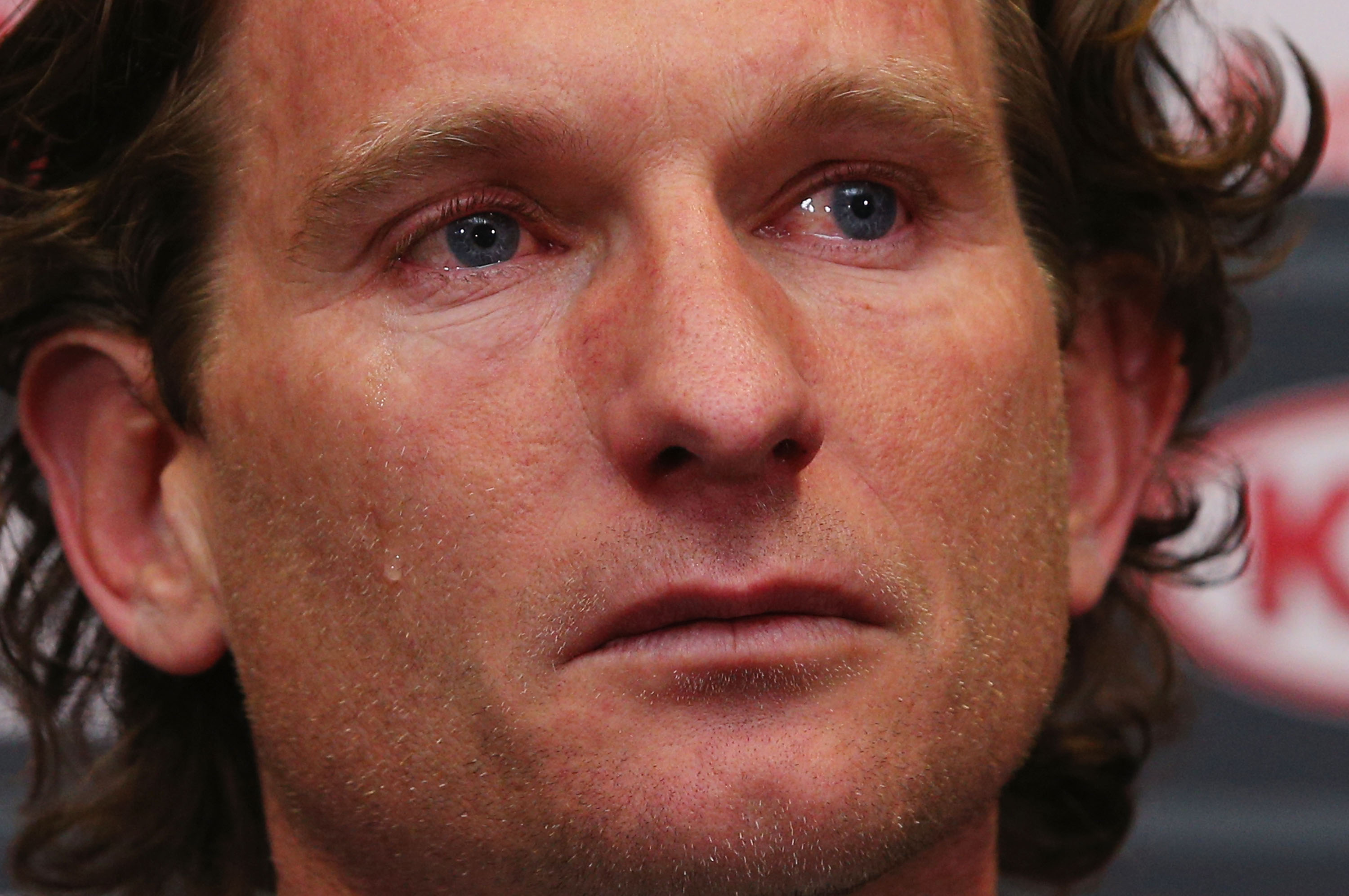 Fans pay tribute to outgoing Hird in cruelest way | Sporting News Australia