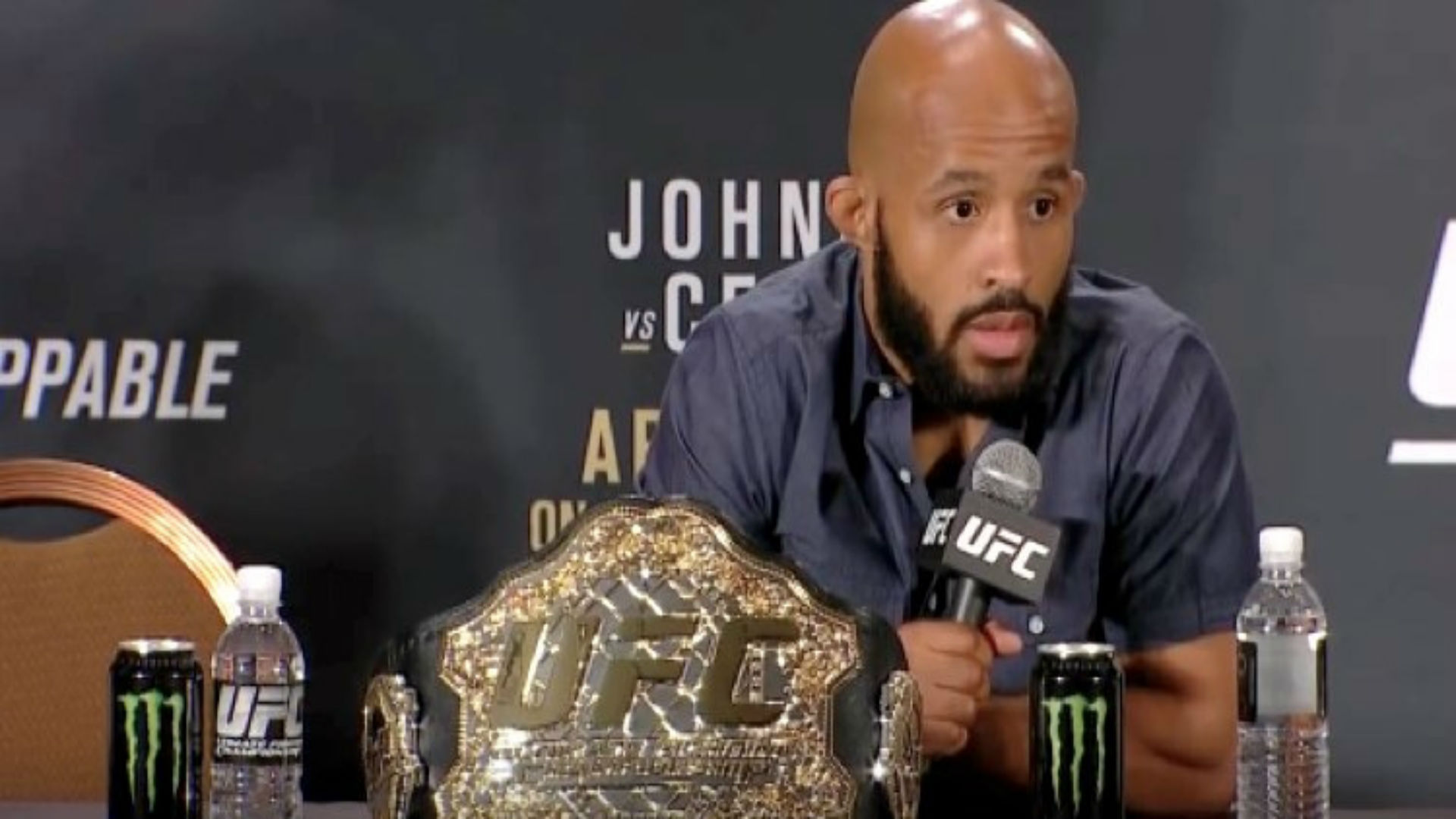Demetrious 'Mighty Mouse' Johnson submits Ray Borg at UFC 216 ...