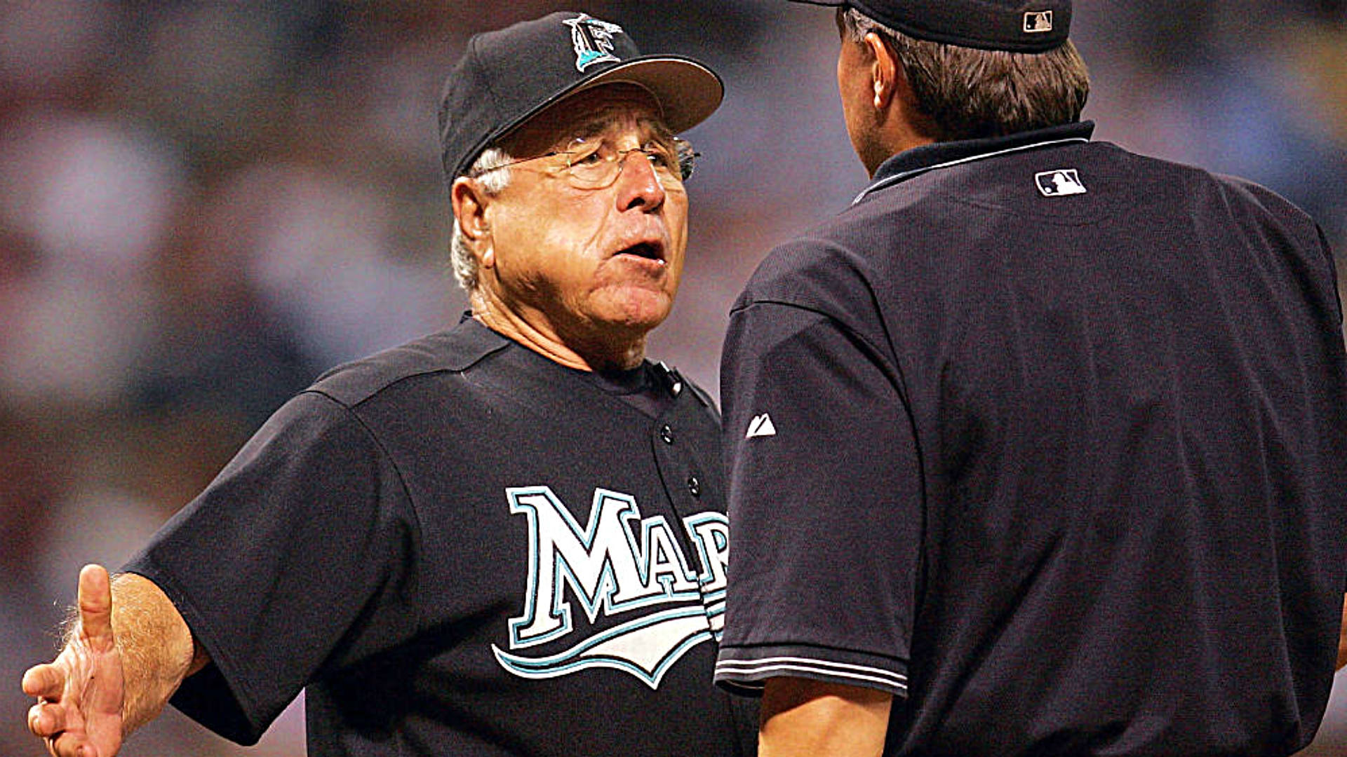 Baseball 'Radiogate': The manager who spoke to pitchers from the dugout ...