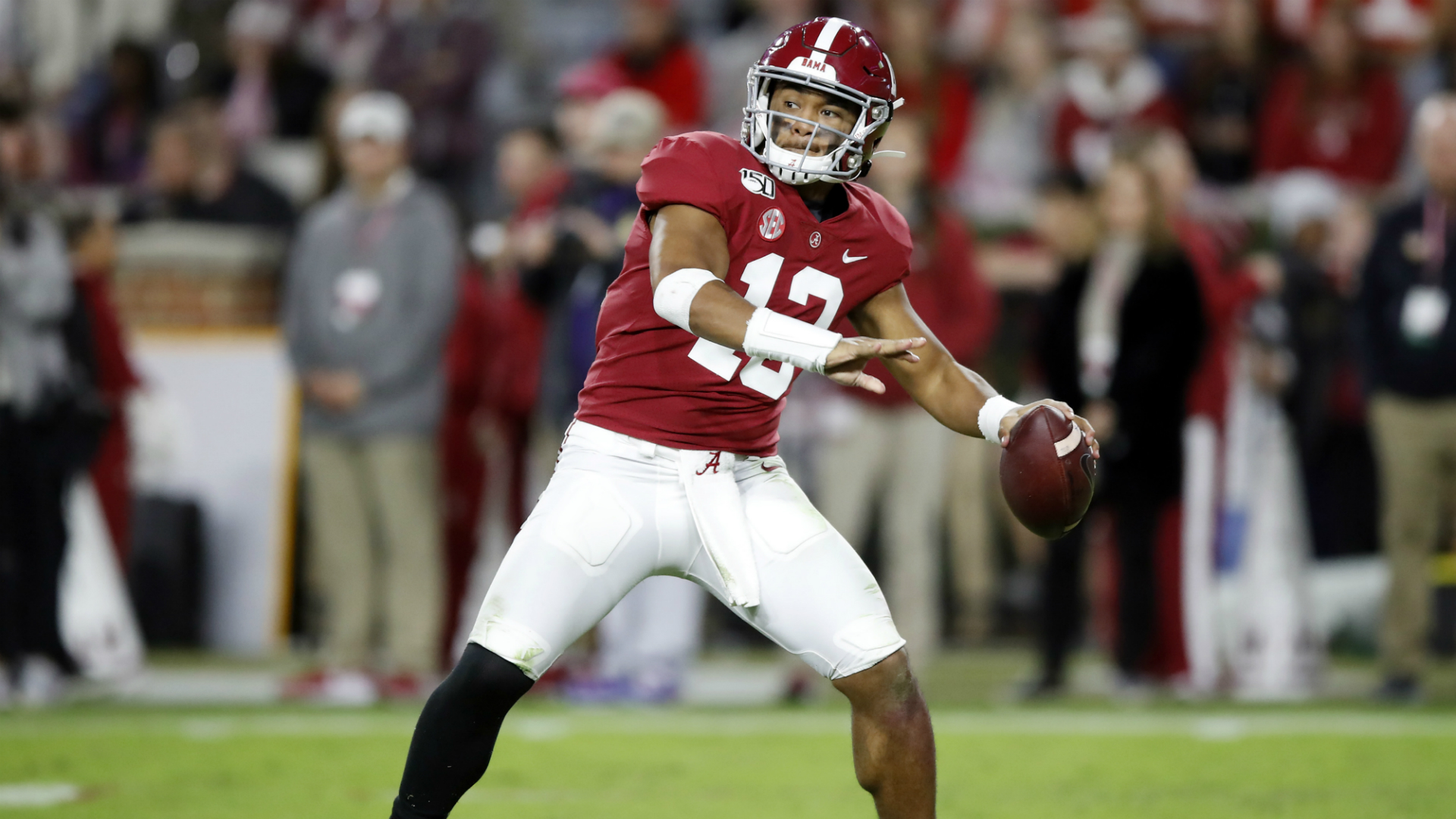Tua Tagovailoa likely to enter 2020 NFL Draft despite hip injury ...