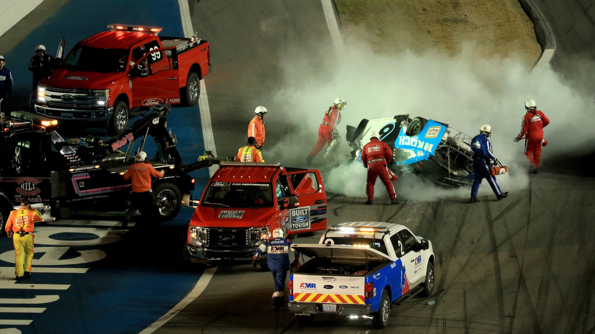 Ryan Newman taken to hospital after crash at end of Daytona 500 ...
