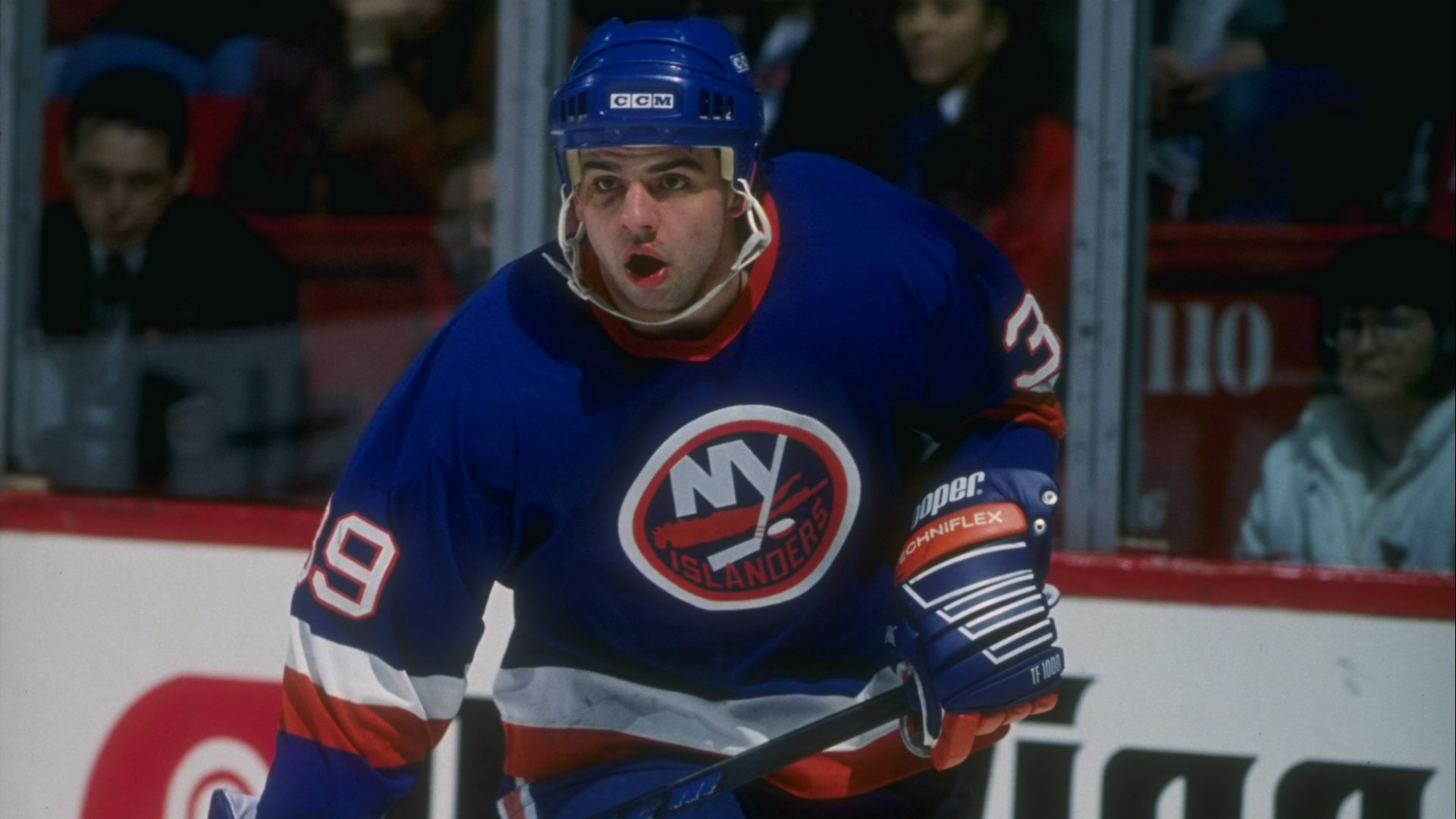 Canucks' Travis Green showing maturity behind Vancouver bench yet ...