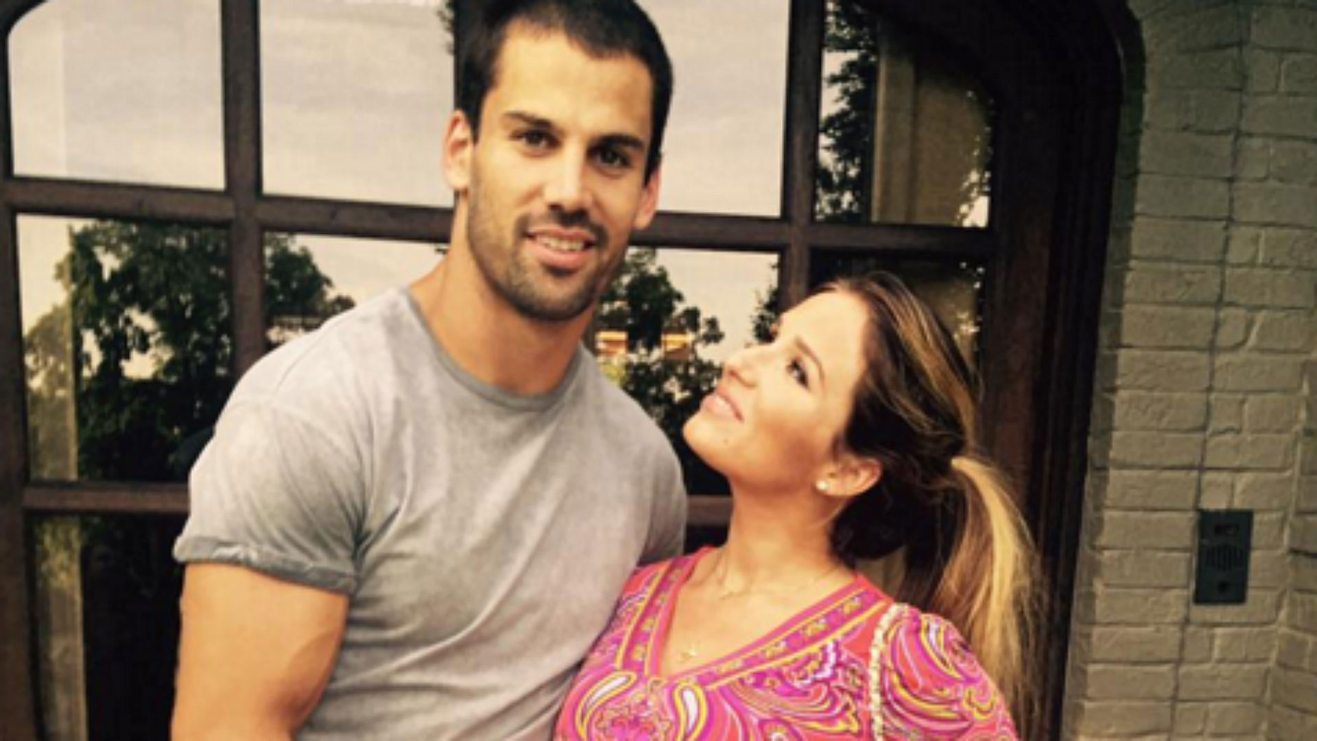 Eric Decker's wife dishes on household's 'no clothes' rule, 'manscaping ...