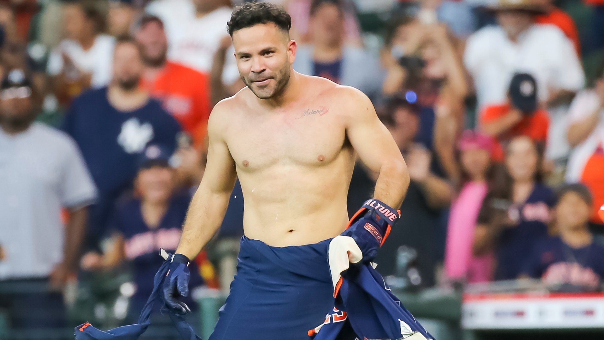 Astros' Jose Altuve goes bare-chested after icing Yankees with walk-off ...