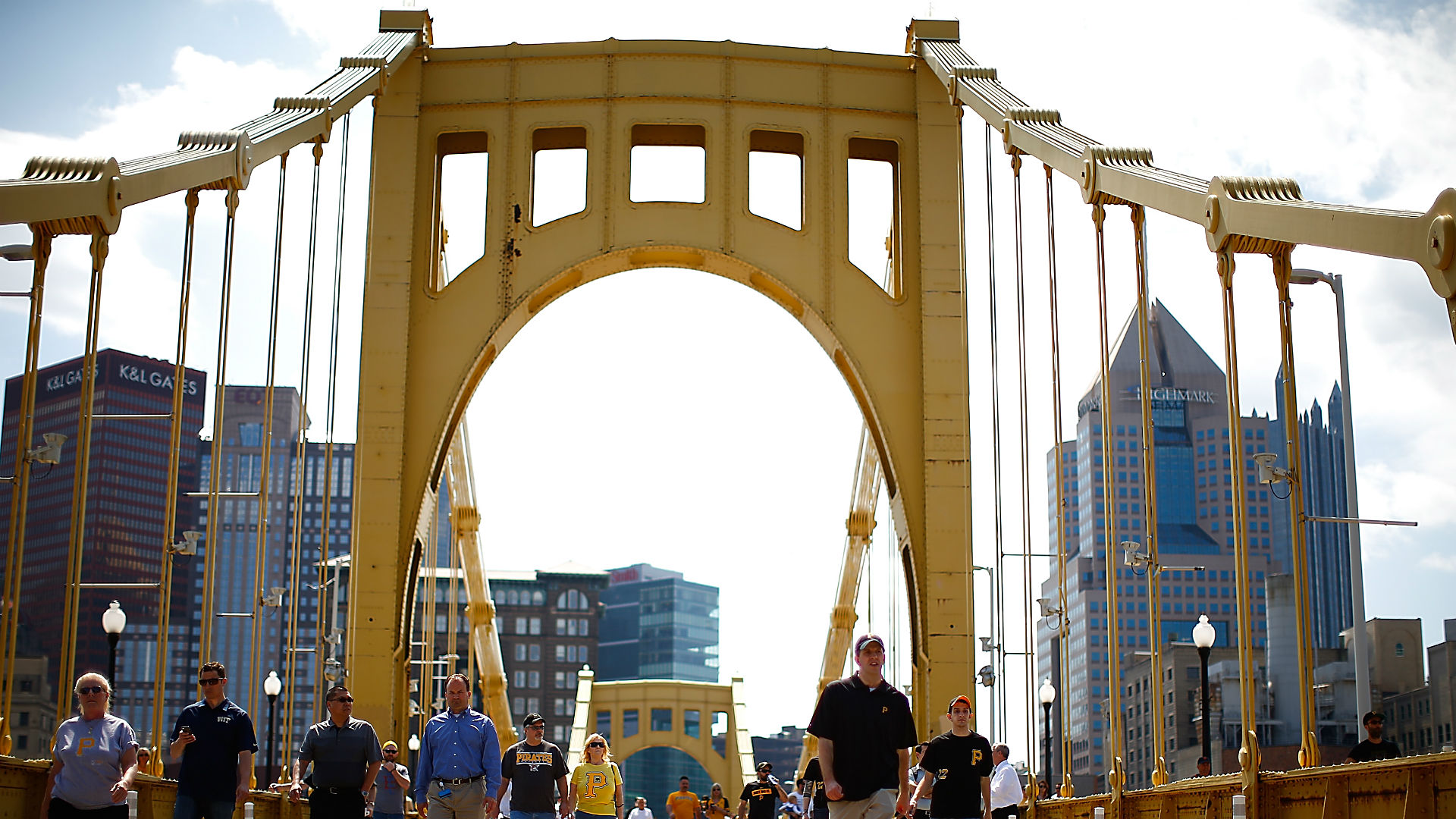 Pirates honor umpire John Tumpane after heroic act on Pittsburgh bridge ...