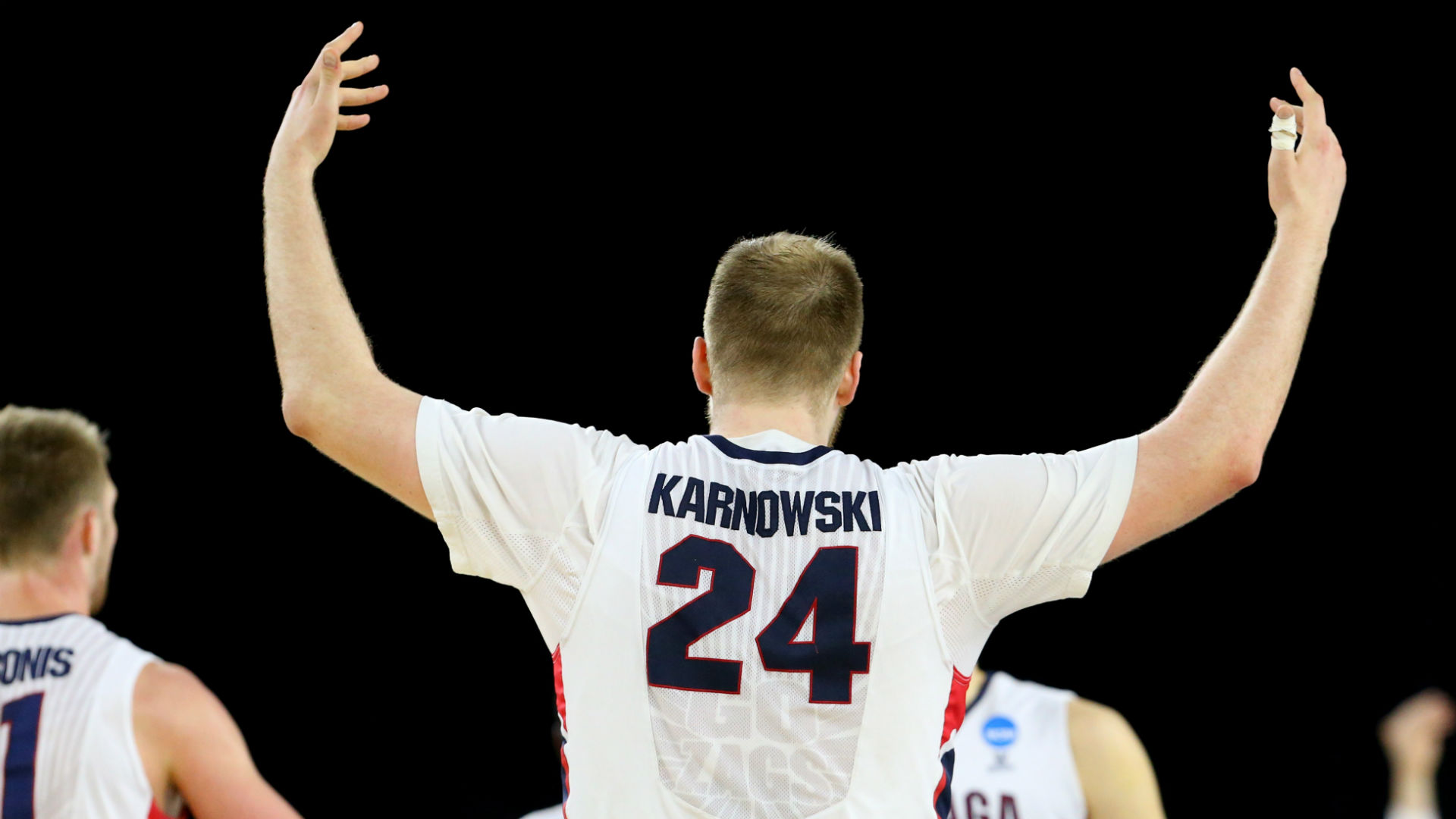 Gonzaga big man 'Magic Przemek' puts on Sweet 16 show against UCLA ...