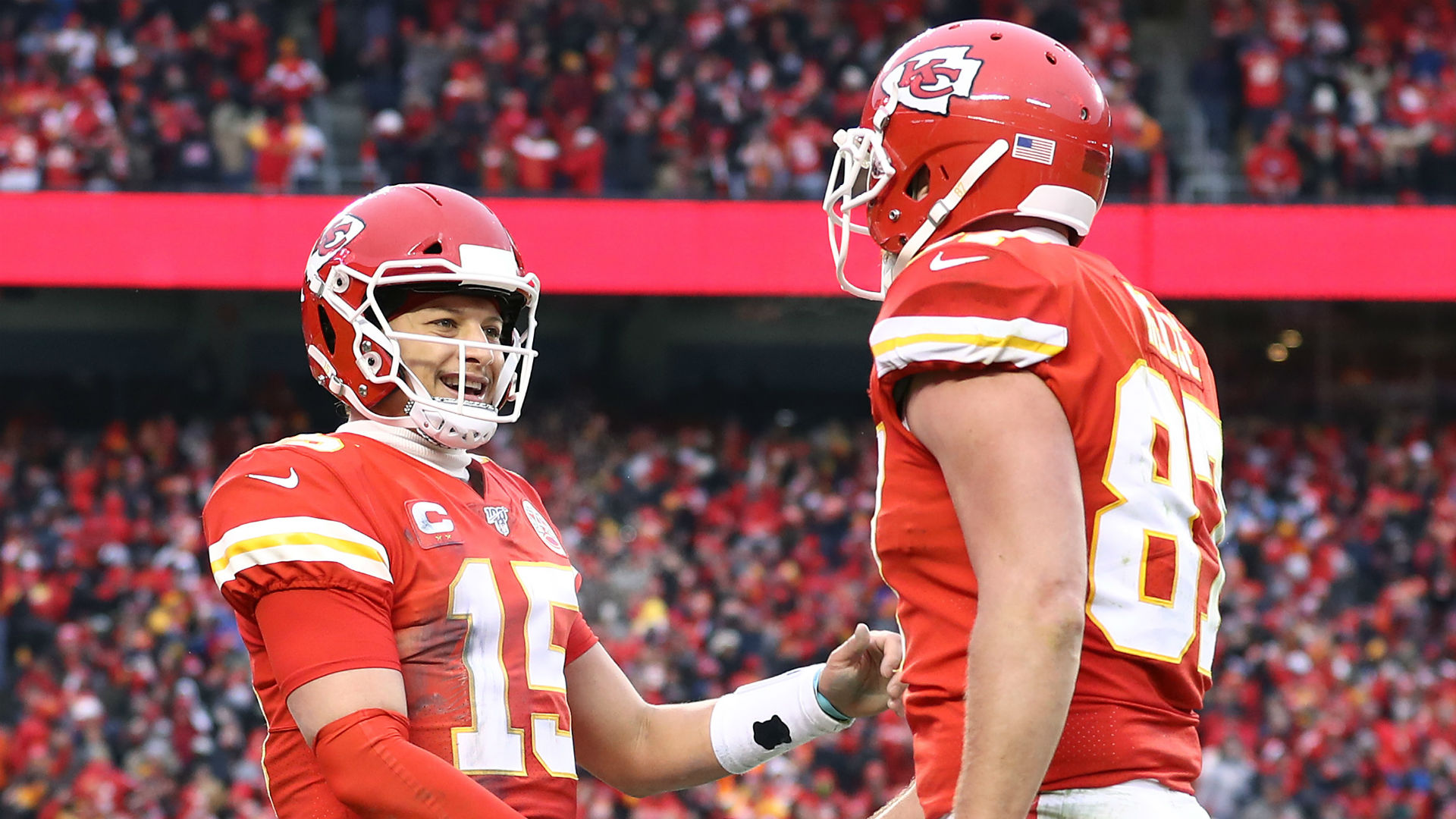 Patrick Mahomes and Travis Kelce ran Post Malone's beer pong table all ...