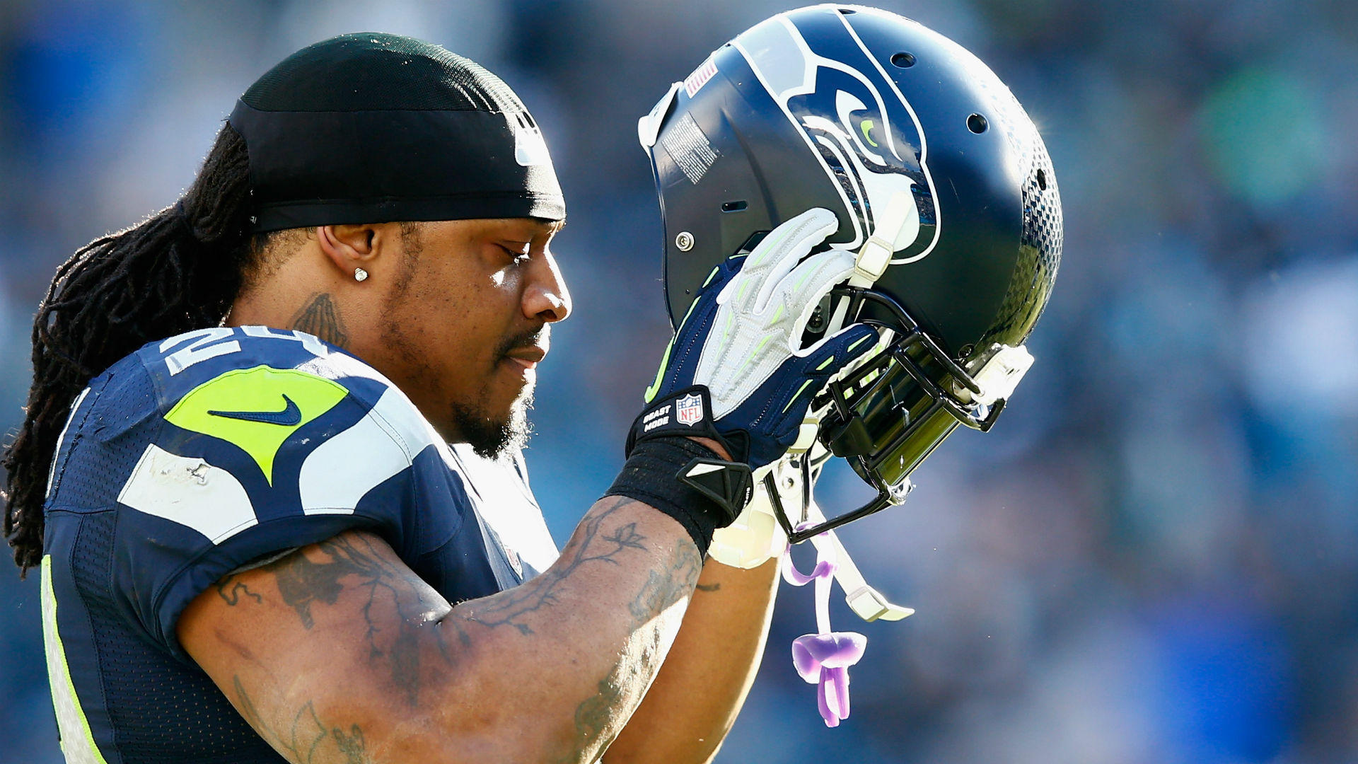 is-marshawn-lynch-playing-or-retired-in-2020-what-to-know-about-rb-s