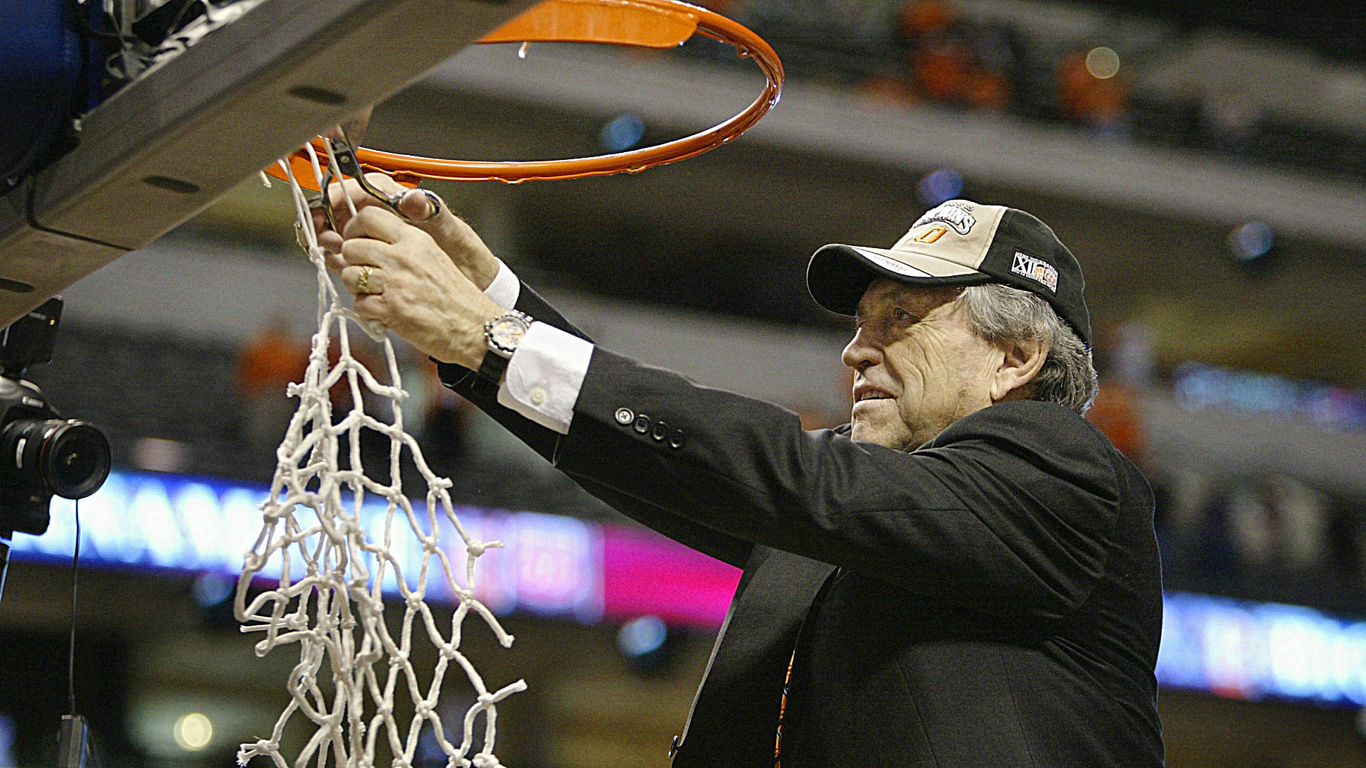 Eddie Sutton dies at 84; longtime coach received Hall of Fame honor in ...