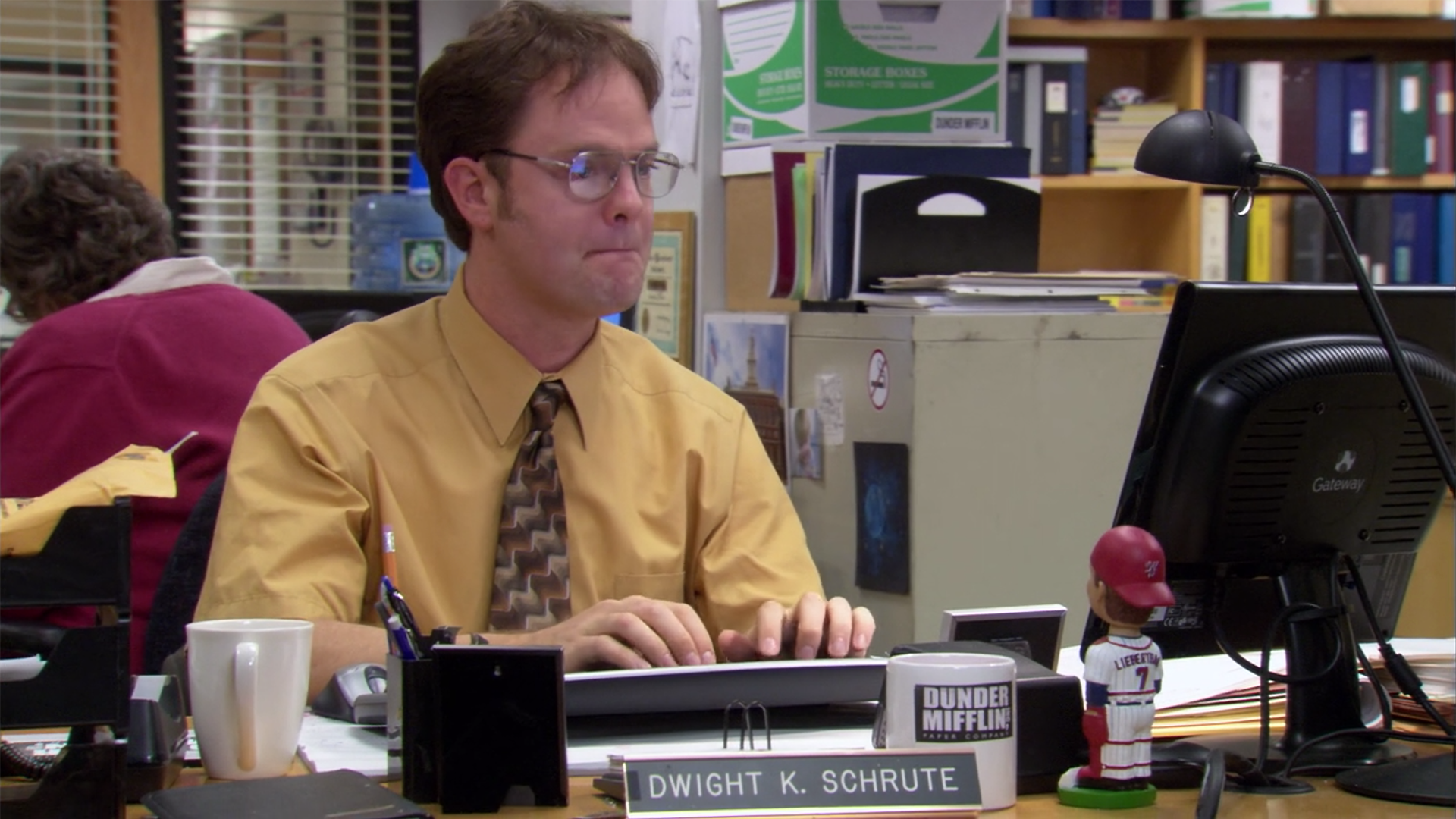 The meaning behind the MLB bobblehead on Dwight's desk in 'The Office ...