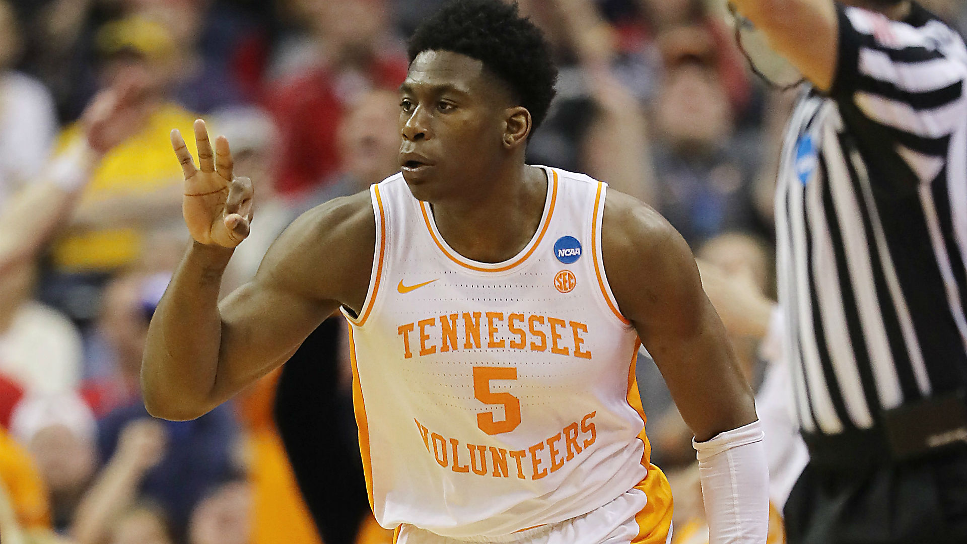 March Madness 2019: Tennessee's Admiral helps right the ship | Sporting ...